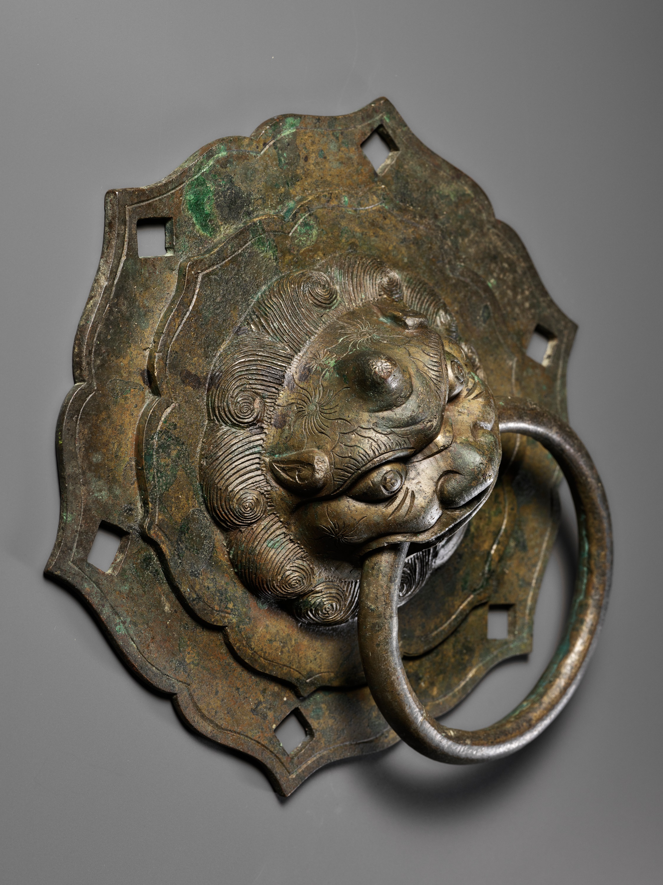 Lot 8 - A BRONZE ‘LUDUAN’ DOOR KNOCKER, MING DYNASTY