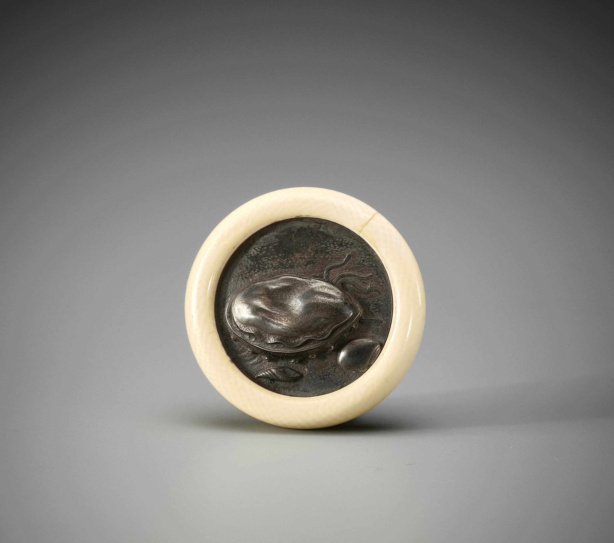 Lot 923 - KIKUGAWA: AN IVORY AND SHIBUICHI KAGAMIBUTA