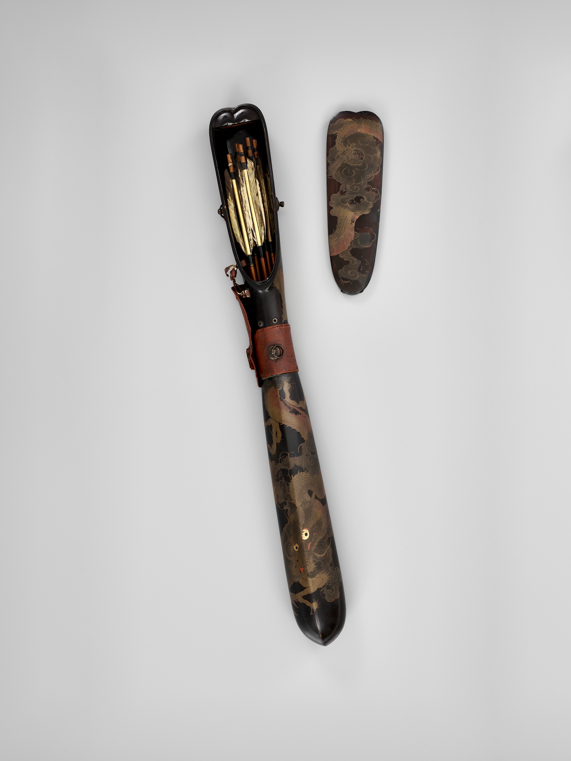 Lot 128 - A RARE ‘DRAGON’ YAMATO UTSUBO (QUIVER) WITH