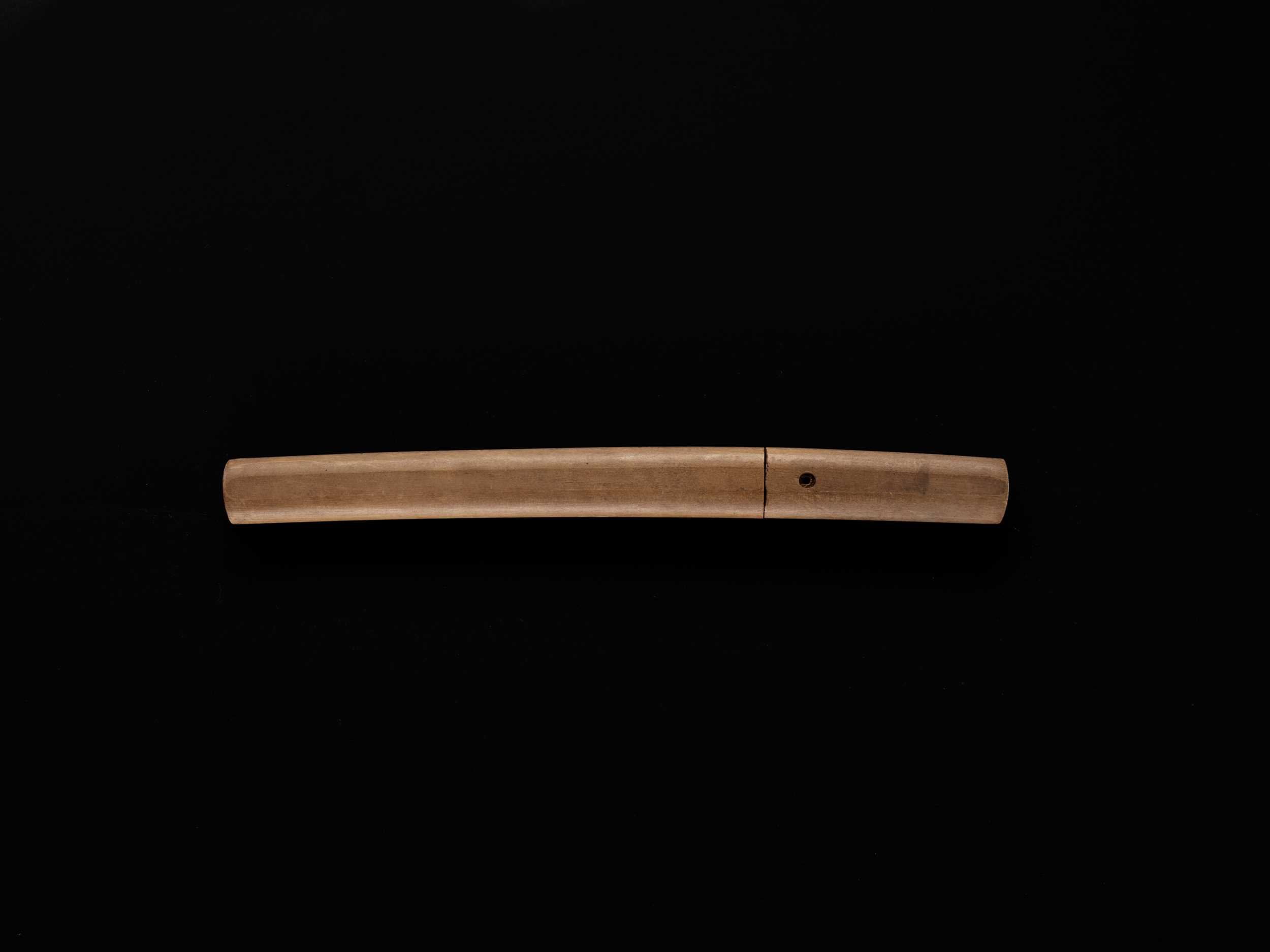 Lot 140 - A RARE MINO YOROI-DOSHI (‘ARMOR PIERCER’) IN