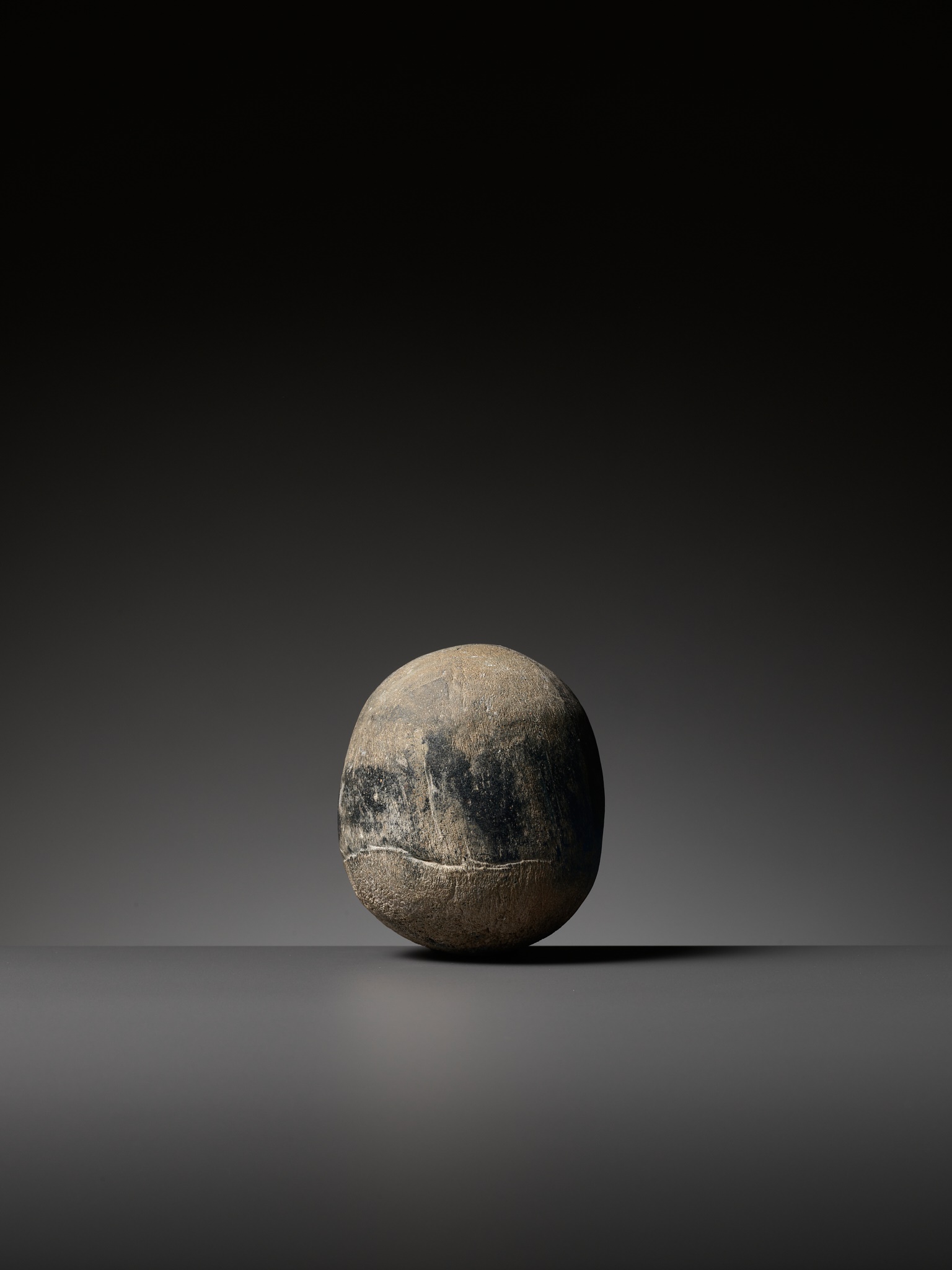 Lot 146 - A TRANSLUCENT AQUAMARINE GLASS ‘COSMIC EGG’,