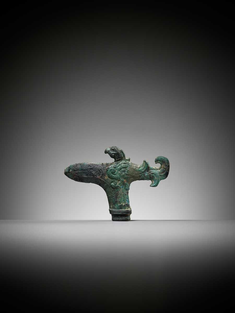 Lot 462 - A BRONZE ‘PHOENIX’ HALBERD BLADE, GE,