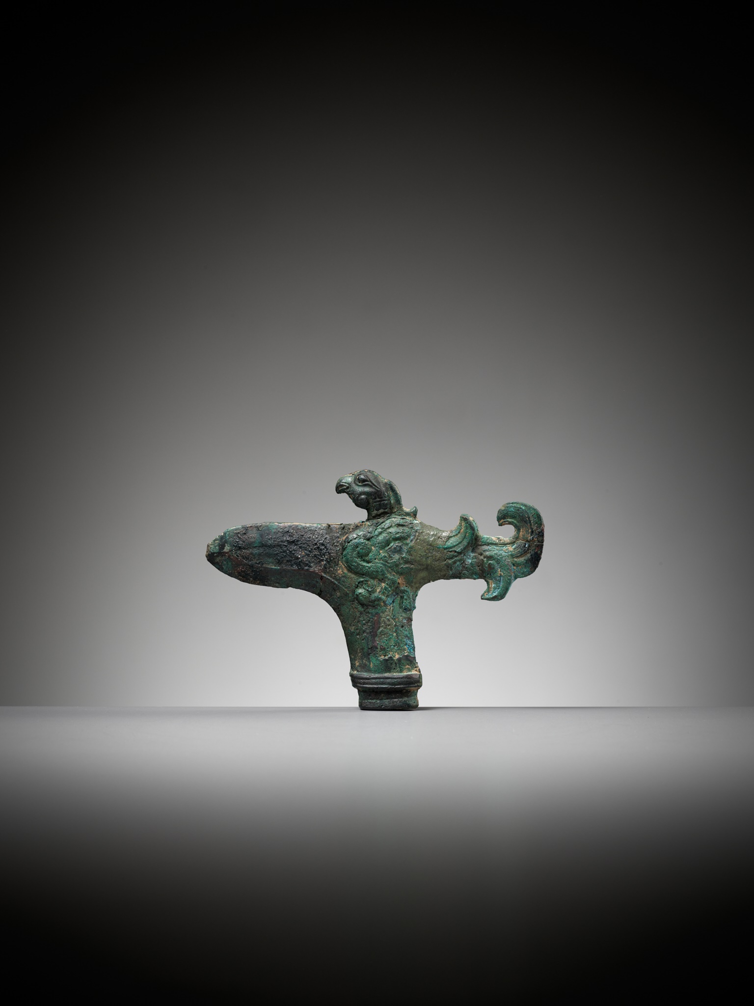 Lot 462 - A BRONZE ‘PHOENIX’ HALBERD BLADE, GE,