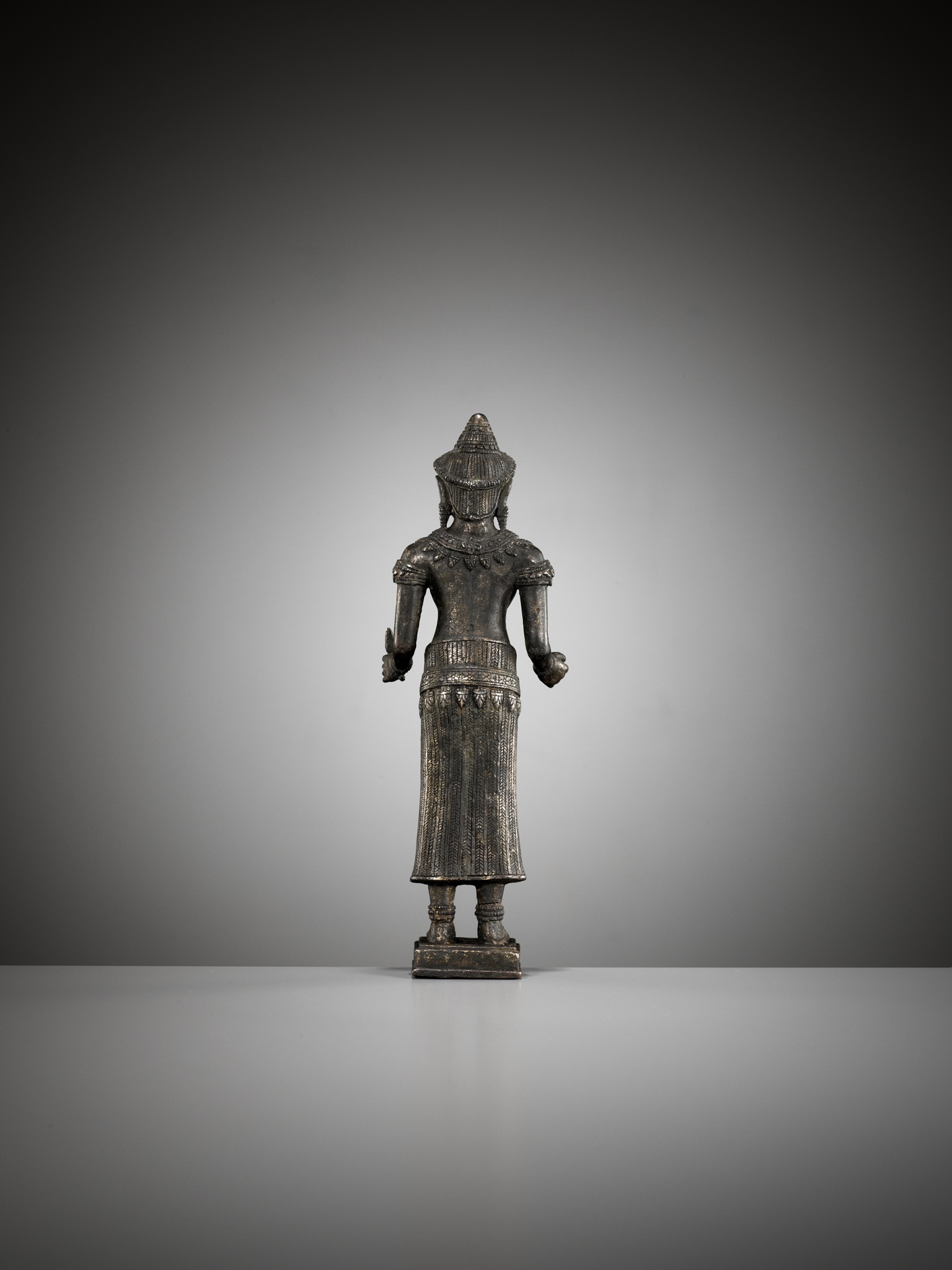 Lot 222 - A BRONZE FIGURE OF THE GODDESS UMA, KHMER,
