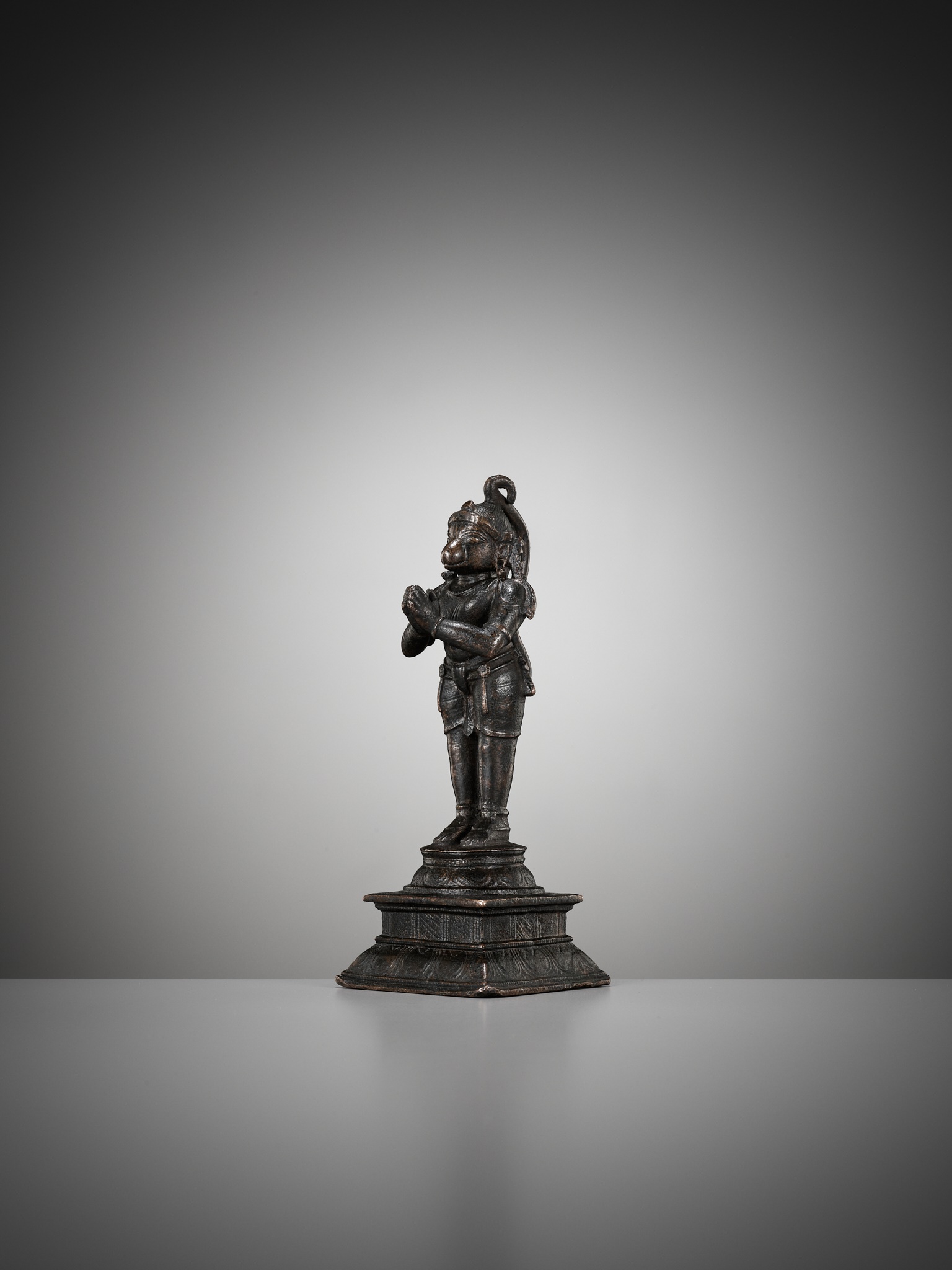 Lot 690 - A BRONZE FIGURE OF HANUMAN, INDIA, 17TH