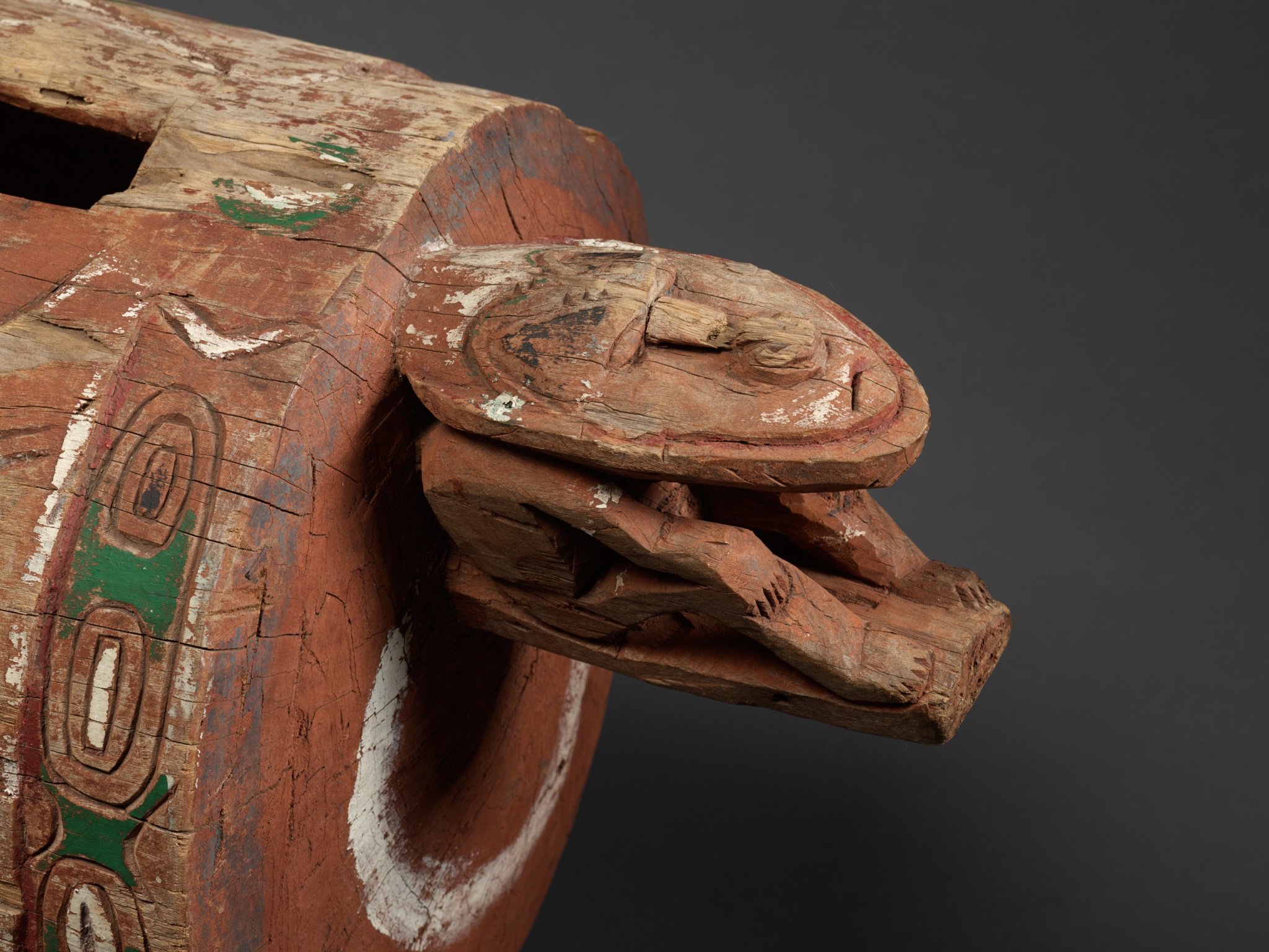 Lot 654 - A RARE AND MASSIVE CEREMONIAL SLIT DRUM,