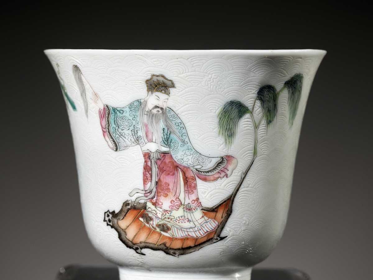 Lot 430 - A SGRAFFIATO-GROUND FAMILLE-ROSE 'LU DONGBIN'