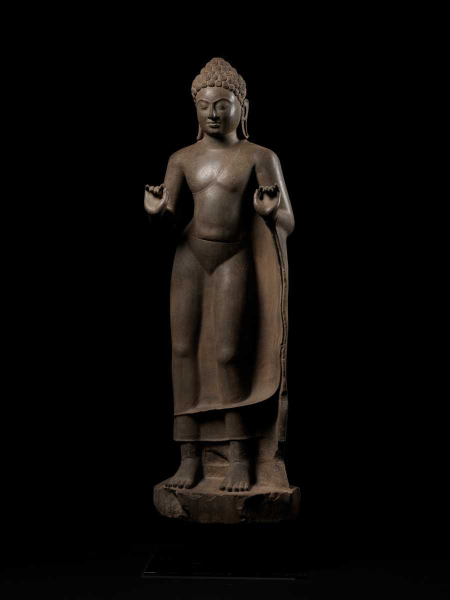 Lot 165 - A MONUMENTAL SANDSTONE FIGURE OF BUDDHA,