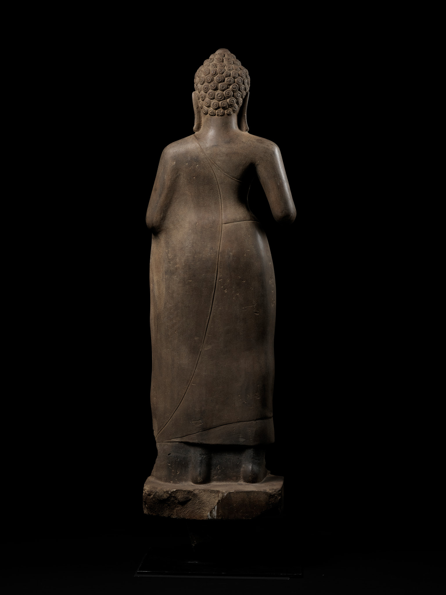 Lot 165 - A MONUMENTAL SANDSTONE FIGURE OF BUDDHA,