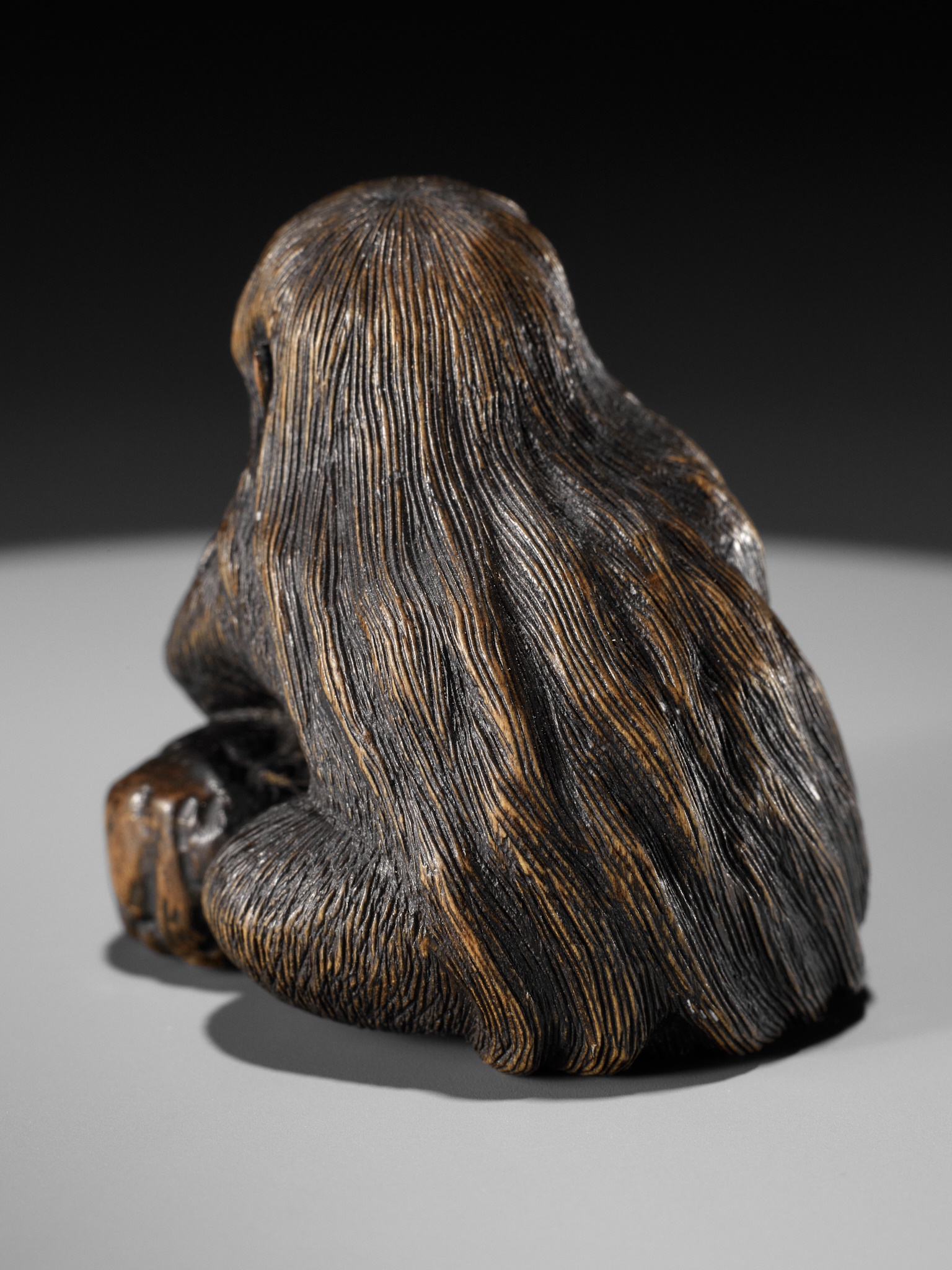 Lot 236 - HOSHUNSAI MASAYUKI: A MASTERFUL WOOD NETSUKE