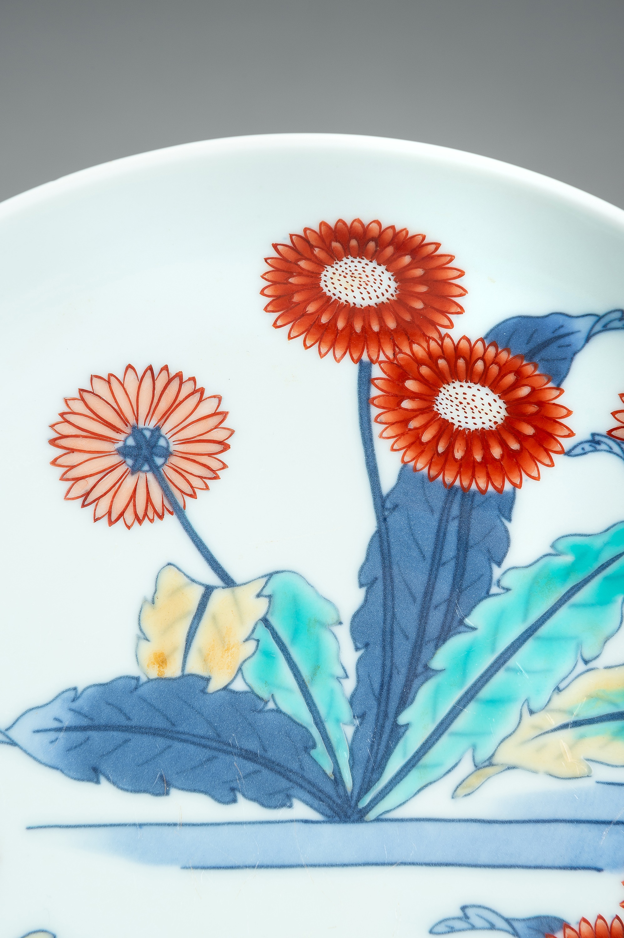 Lot 138 - A NABESHIMA PORCELAIN ´FLORAL´ BOWL, 19th