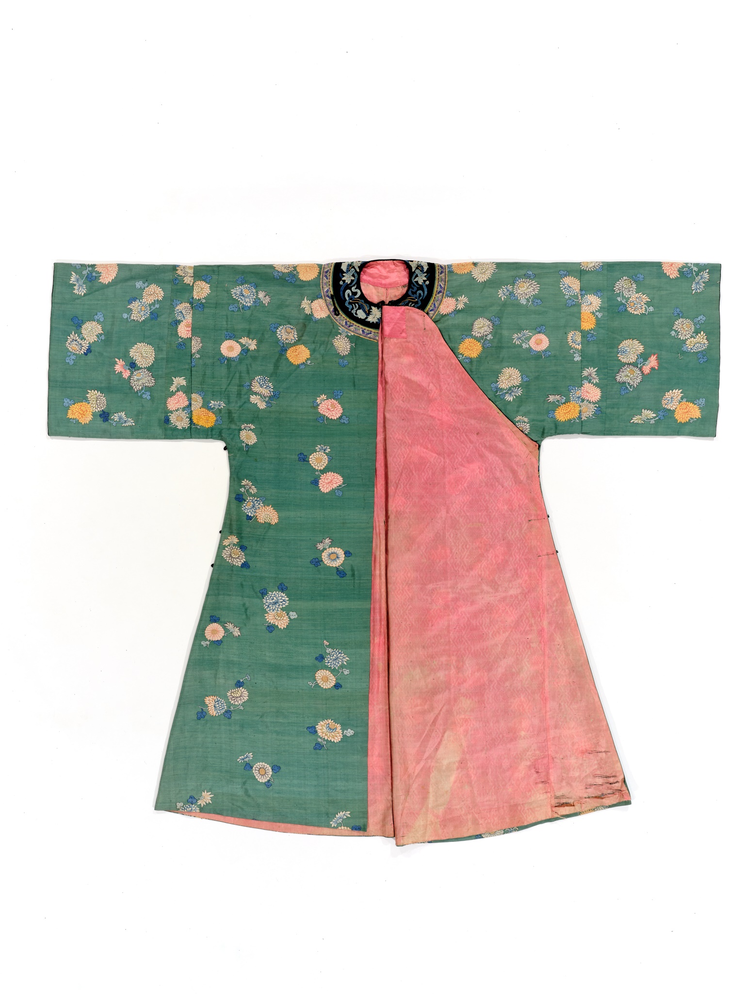 Lot 416 - A WOMAN’S JADE-GREEN-GROUND KESI SILK