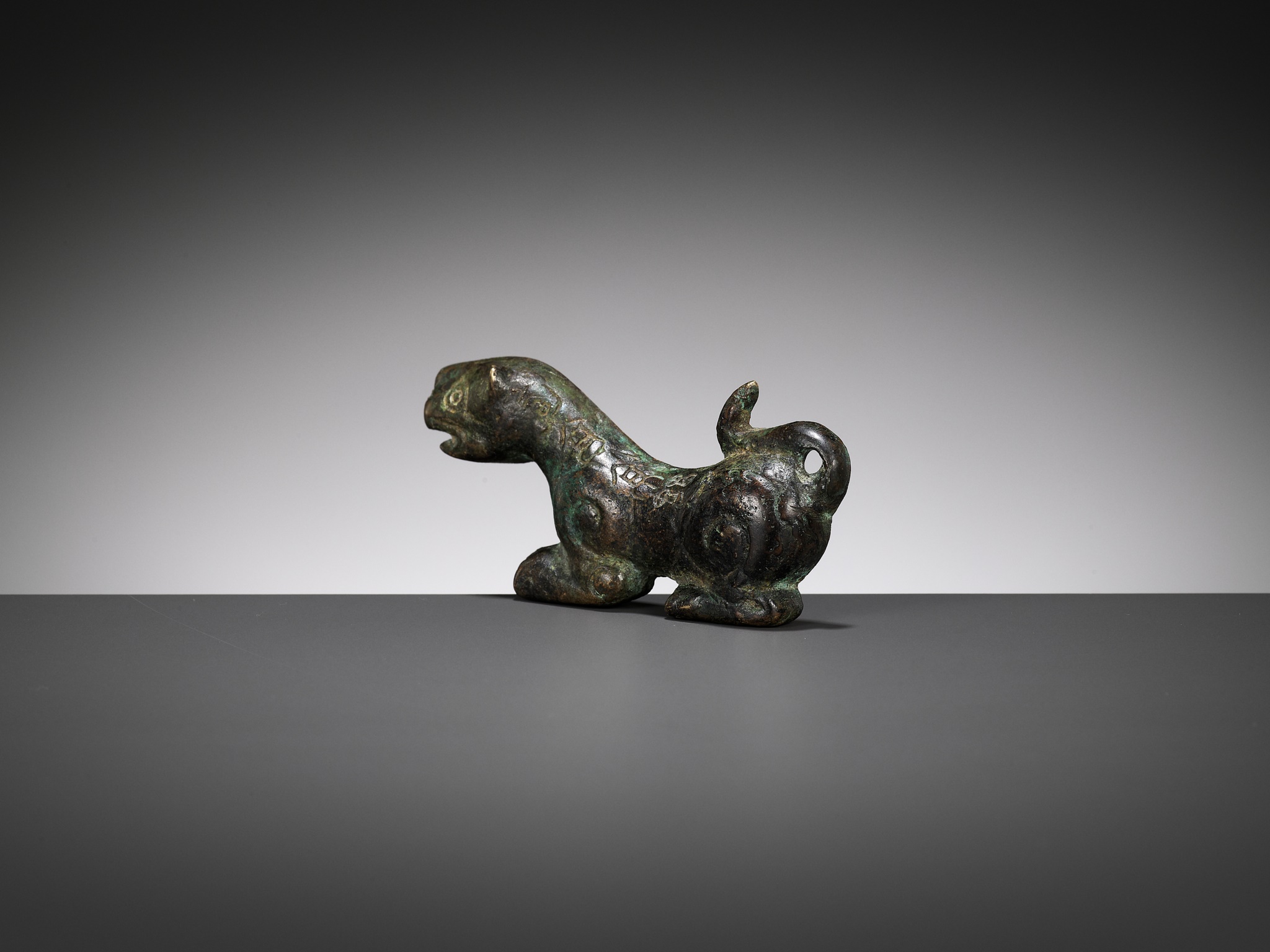 Lot 306 - AN INSCRIBED HALF OF A BRONZE TIGER TALLY,