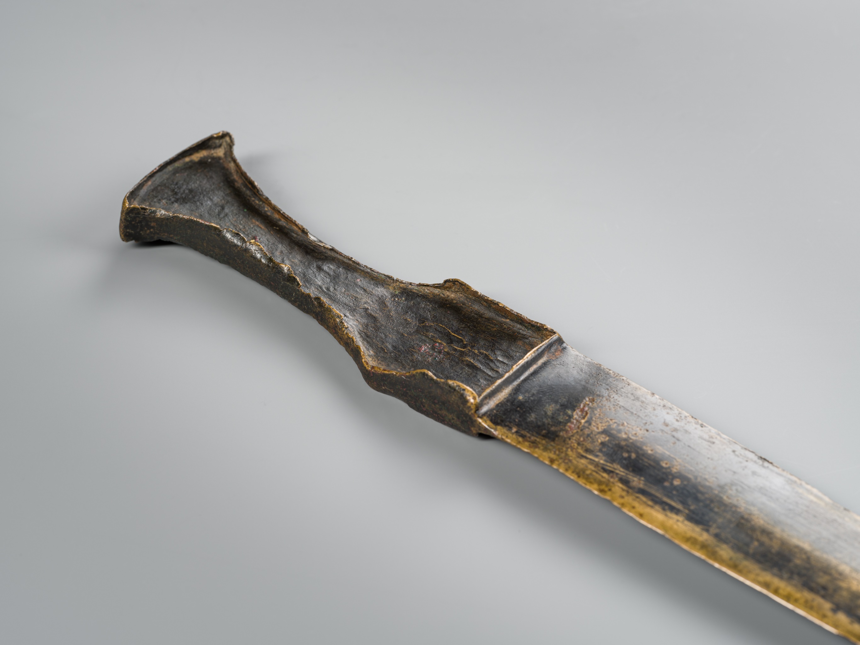 Lot 624 - A LURISTAN BRONZE SWORD, 11TH CENTURY BC