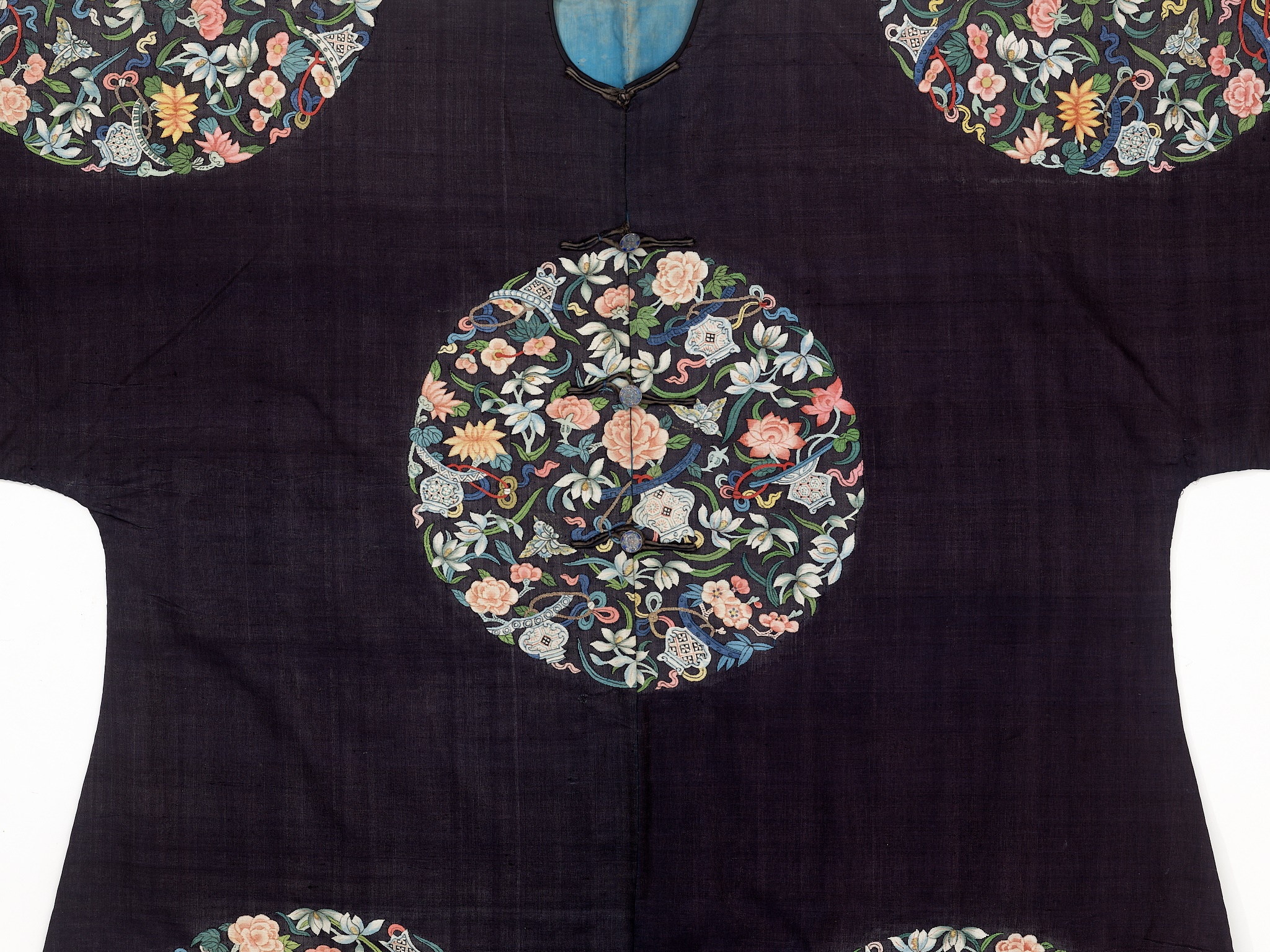Lot 406 - A SEMI-FORMAL MIDNIGHT-BLUE-GROUND KESI SILK