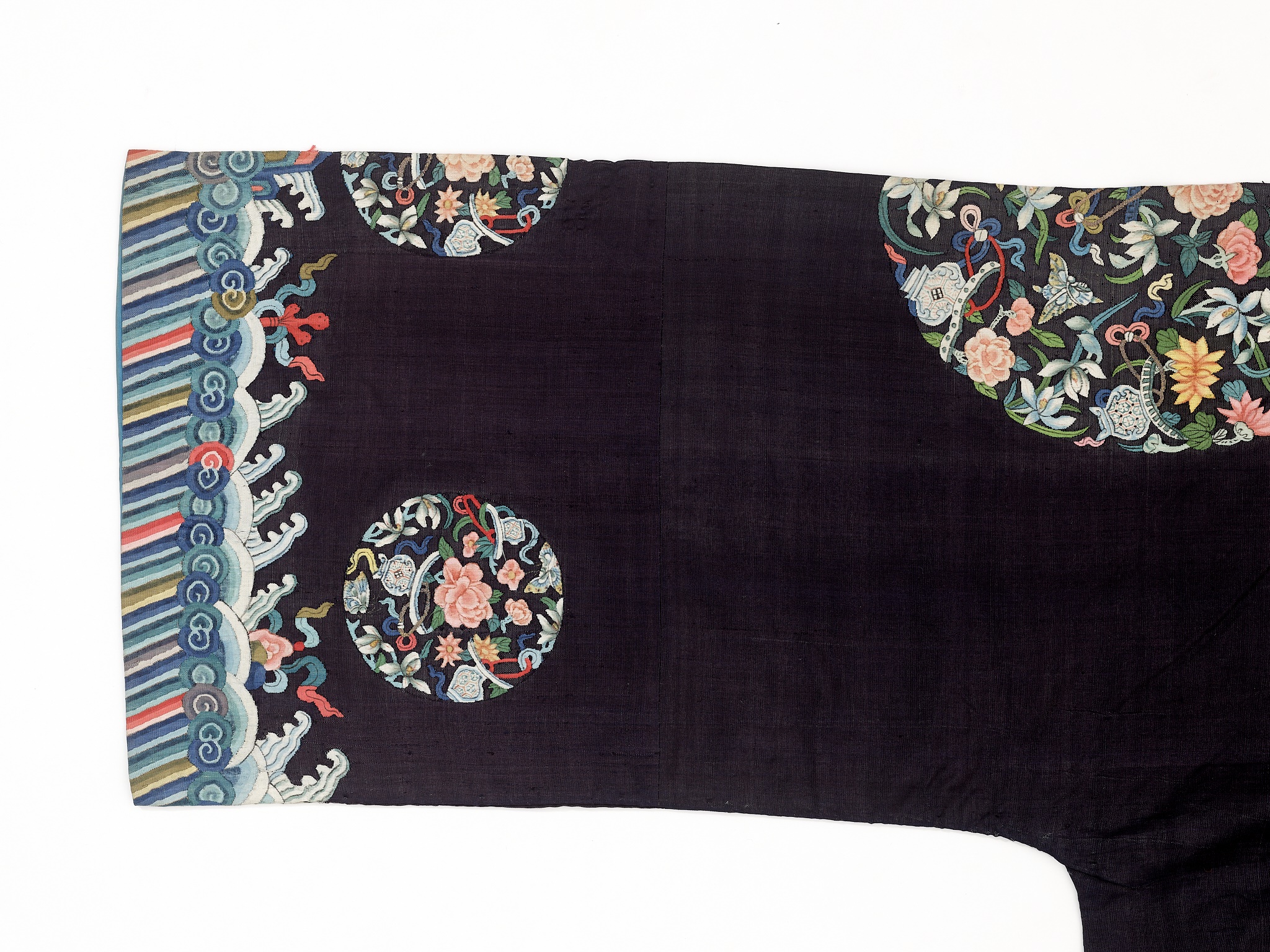 Lot 406 - A SEMI-FORMAL MIDNIGHT-BLUE-GROUND KESI SILK