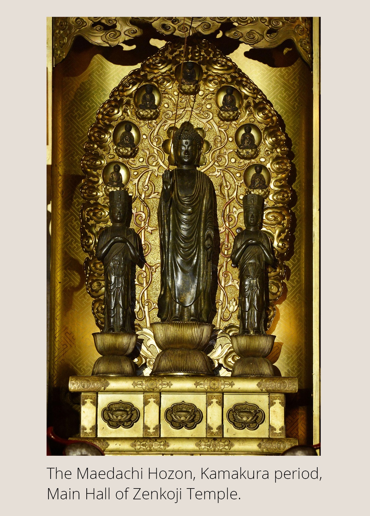 Lot 31 - A RARE VOTIVE BRONZE OF AN AMIDA TRIAD,