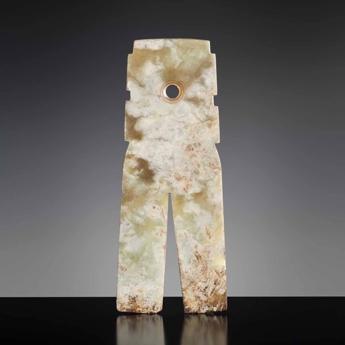 Lot 419 - A JADE SPLIT-BLADE CEREMONIAL AXE, NEOLITHIC