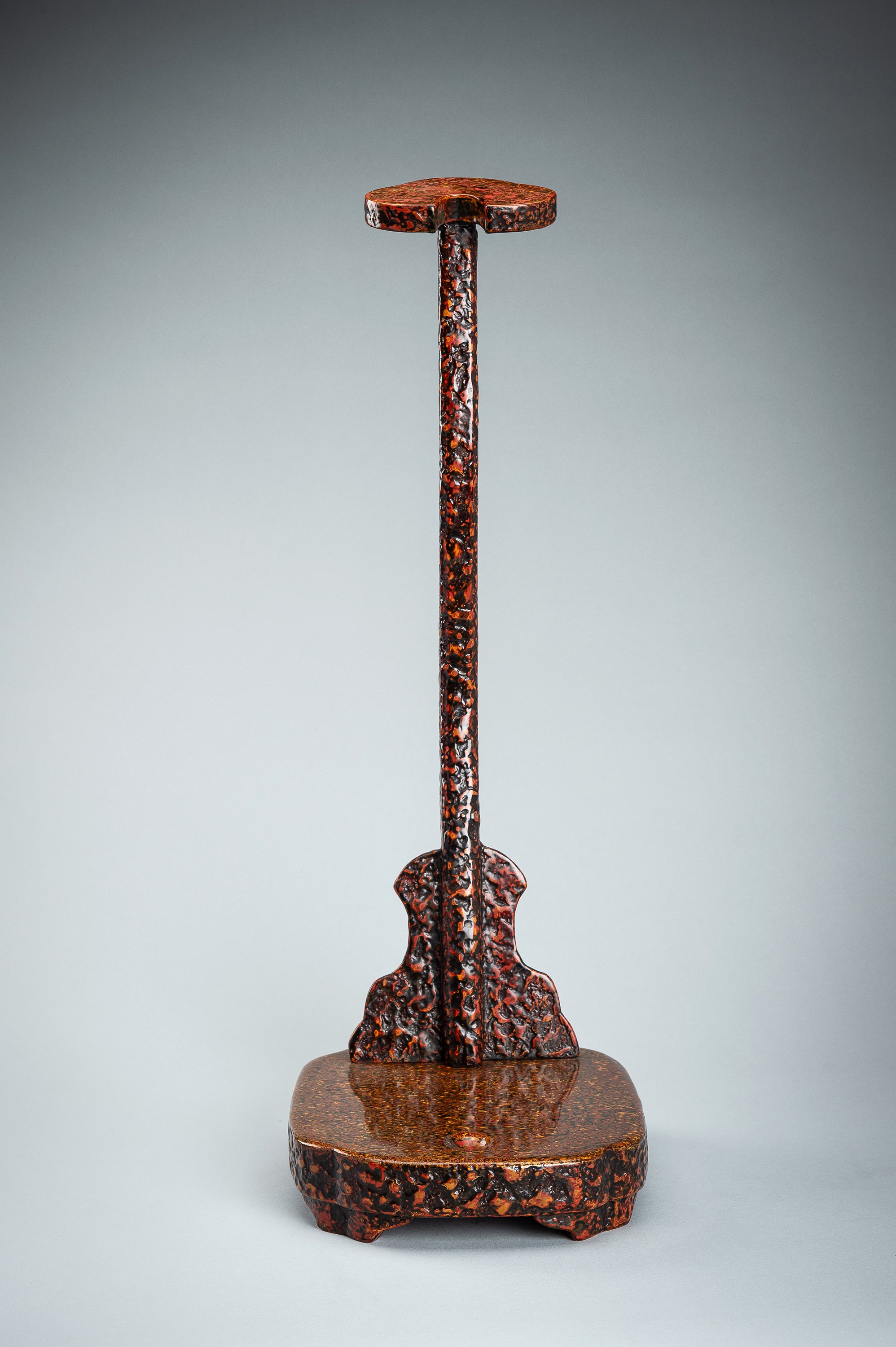Lot 41 - A TSUGARU LACQUER TACHI KAKE (STAND FOR A