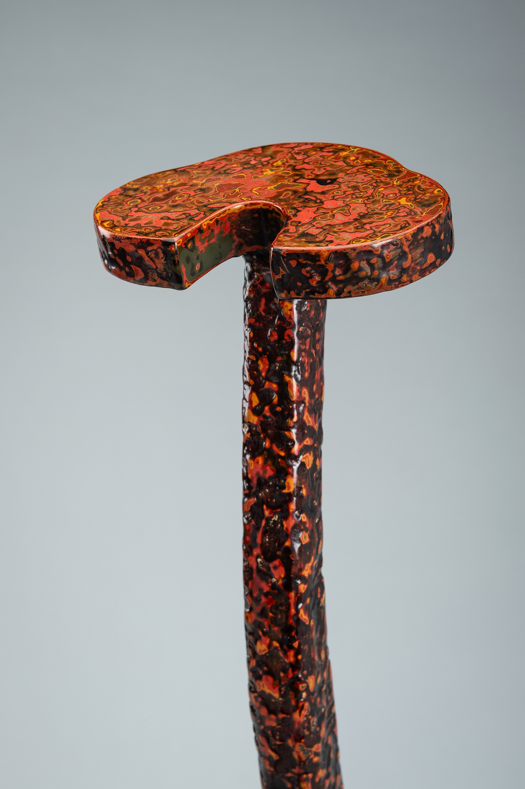 Lot 41 - A TSUGARU LACQUER TACHI KAKE (STAND FOR A