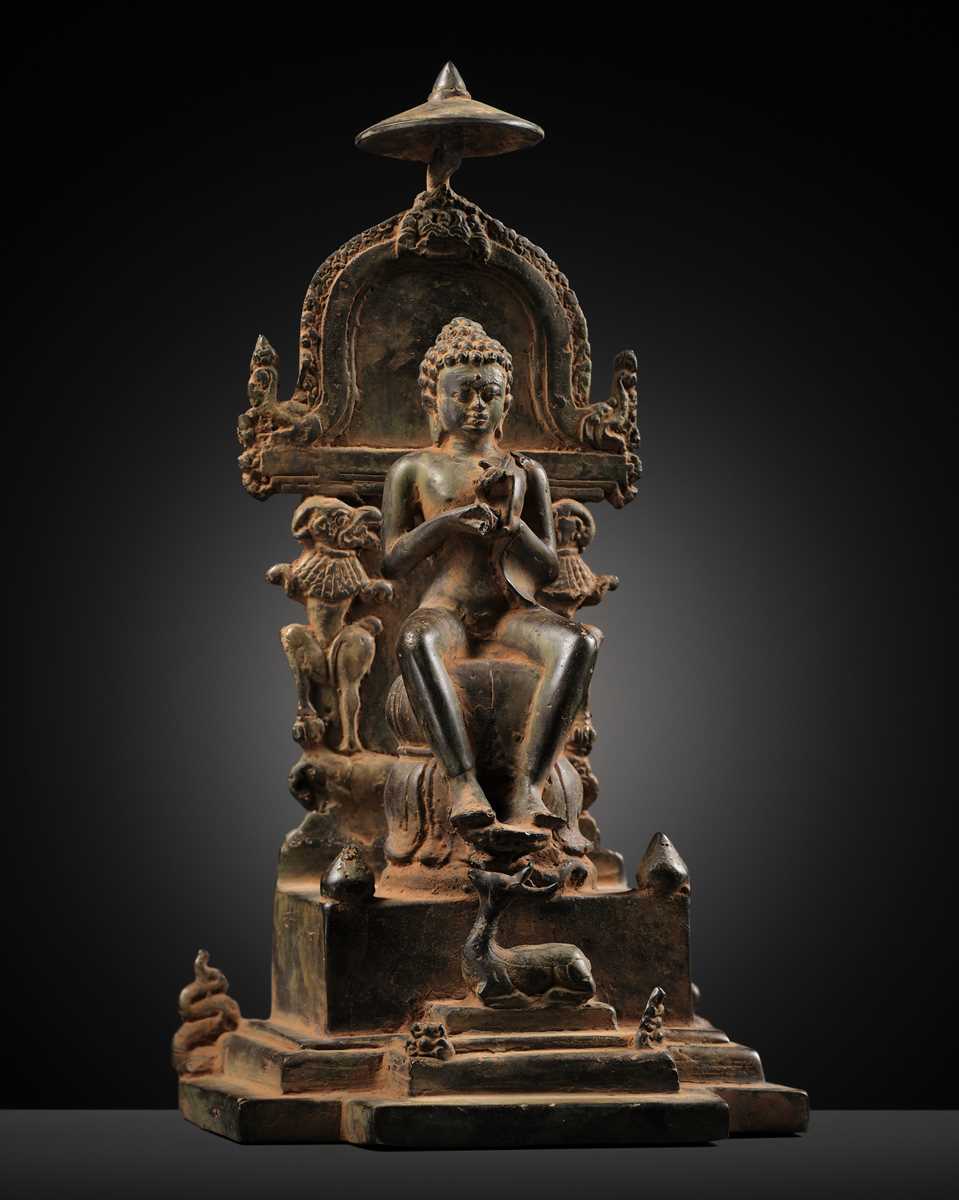 Lot 470 - A BRONZE FIGURE OF BUDDHA TEACHING HIS FIRST