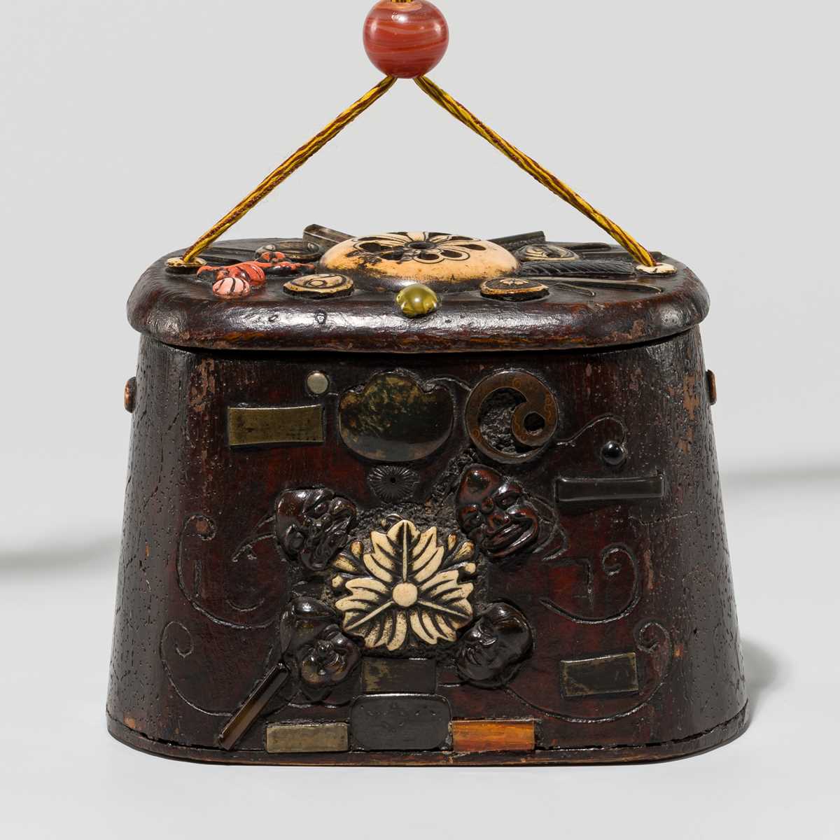 Lot 391 - SHIBAYAMA: A VERY RARE AND LARGE SHIBAYAMA