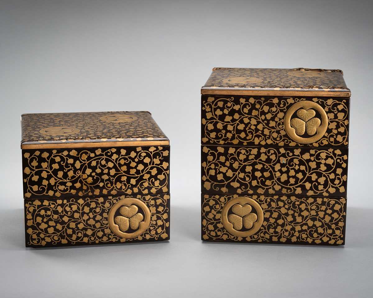 Lot 16 - A SET OF TWO STACKABLE LACQUER BOXES WITH