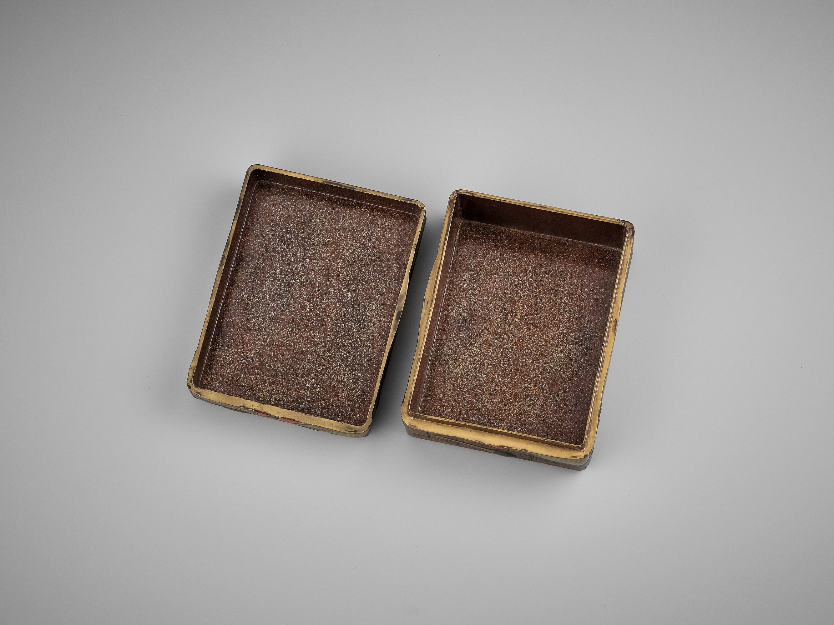 Lot 135 - TAIGYO YAMADA: A LACQUERED HINOKI WOOD BOX