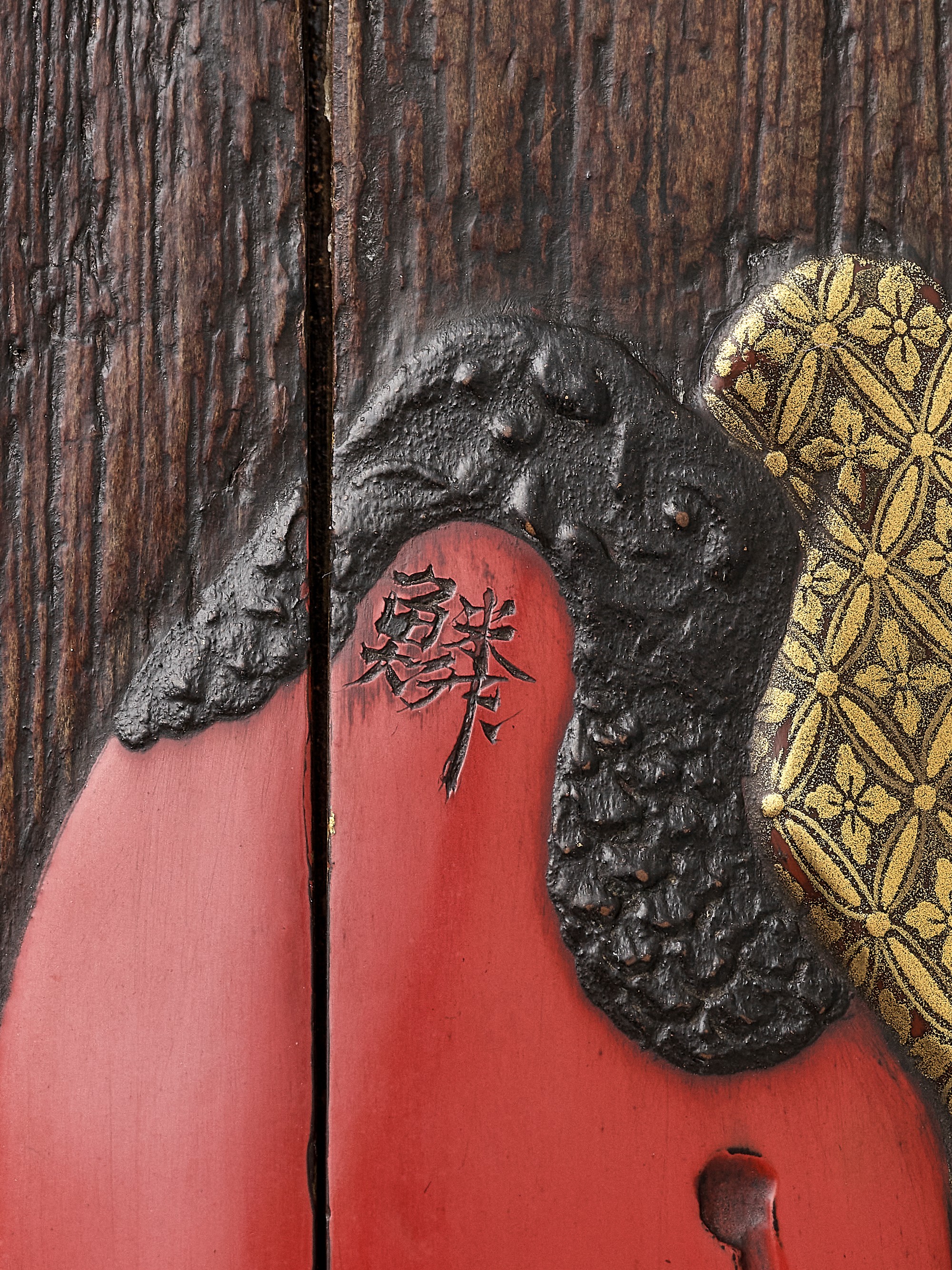 Lot 135 - TAIGYO YAMADA: A LACQUERED HINOKI WOOD BOX