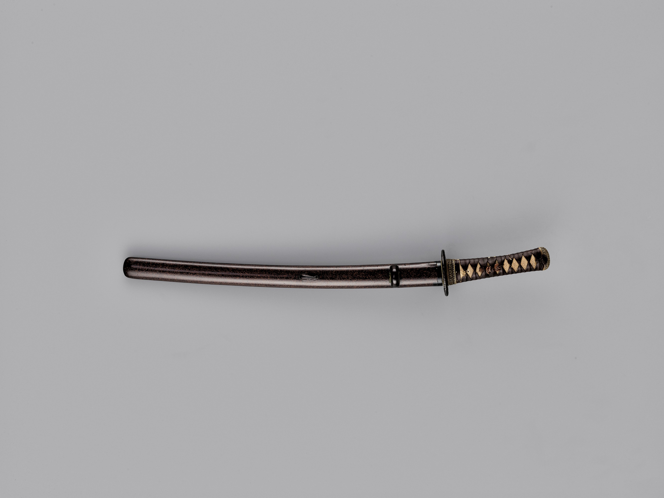 Lot 87 - NORIMITSU: A WAKIZASHI IN KOSHIRAE