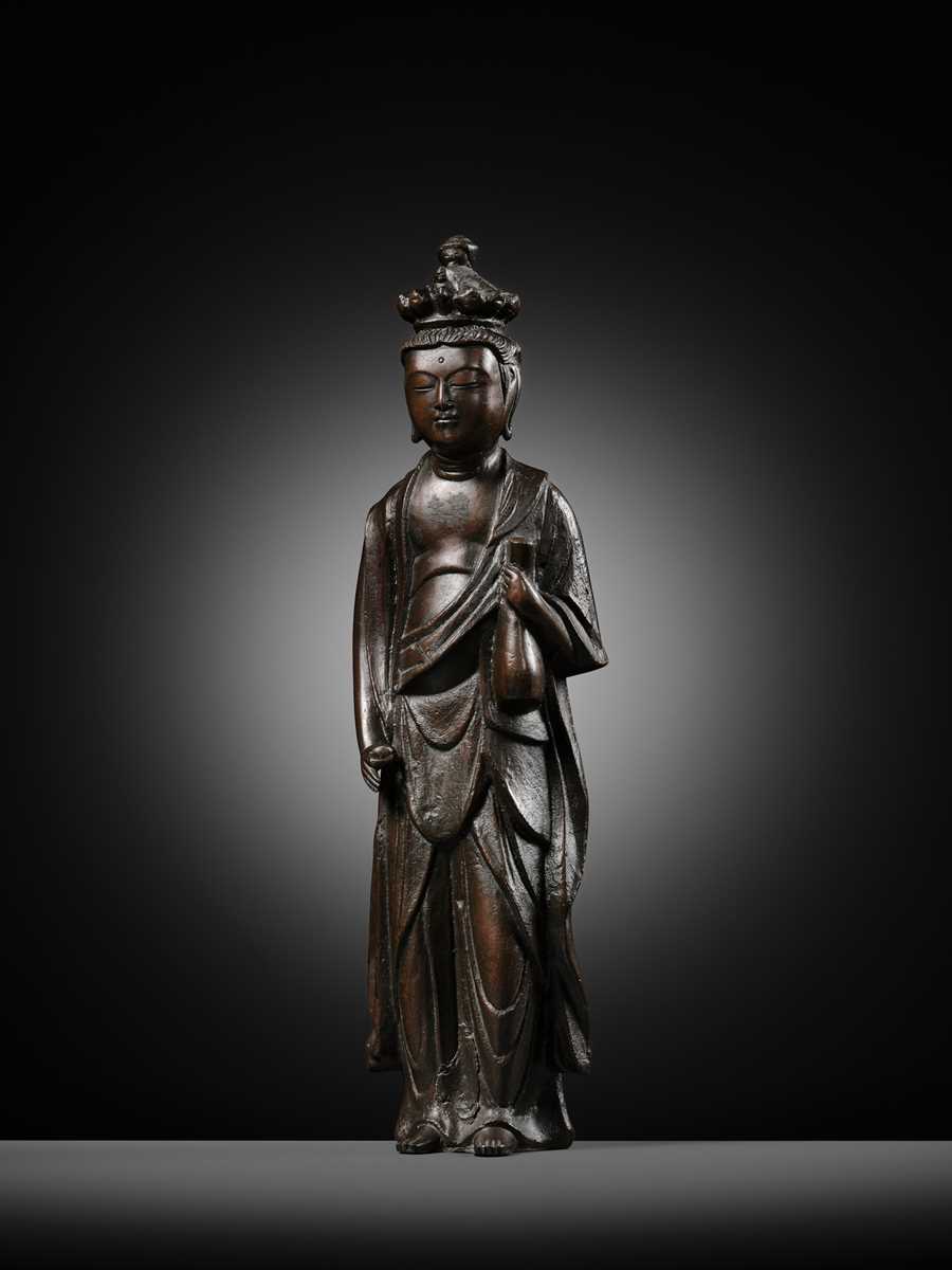 Lot 172 - A RARE AND IMPORTANT BRONZE FIGURE OF