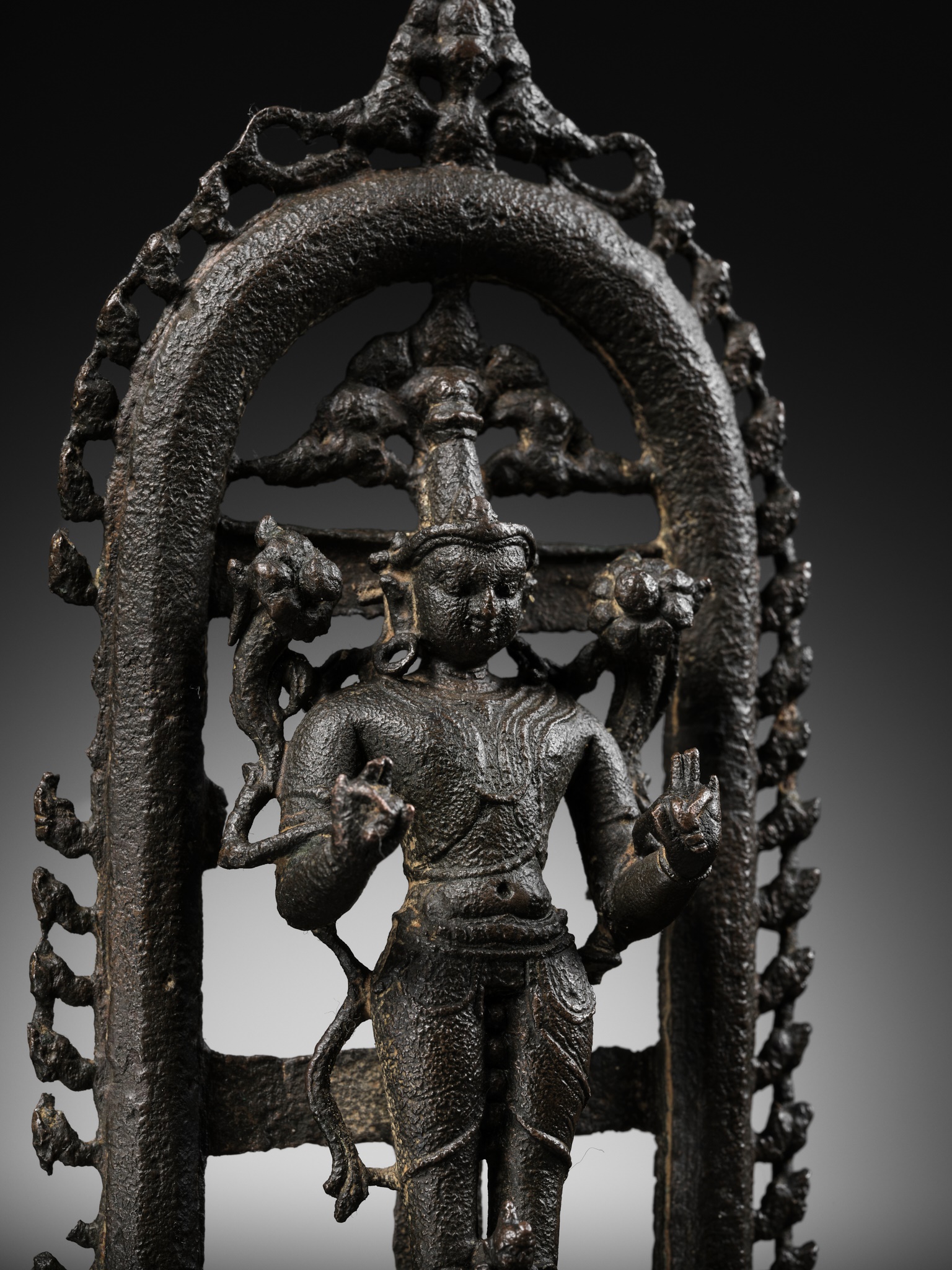 Lot 200 - A FINE AND RARE BRONZE ALTAR OF SURYA, PALA