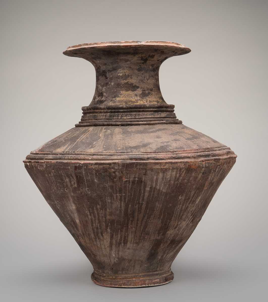 Lot 1026 - A VERY LARGE KHMER POTTERY VESSEL, ANGKOR