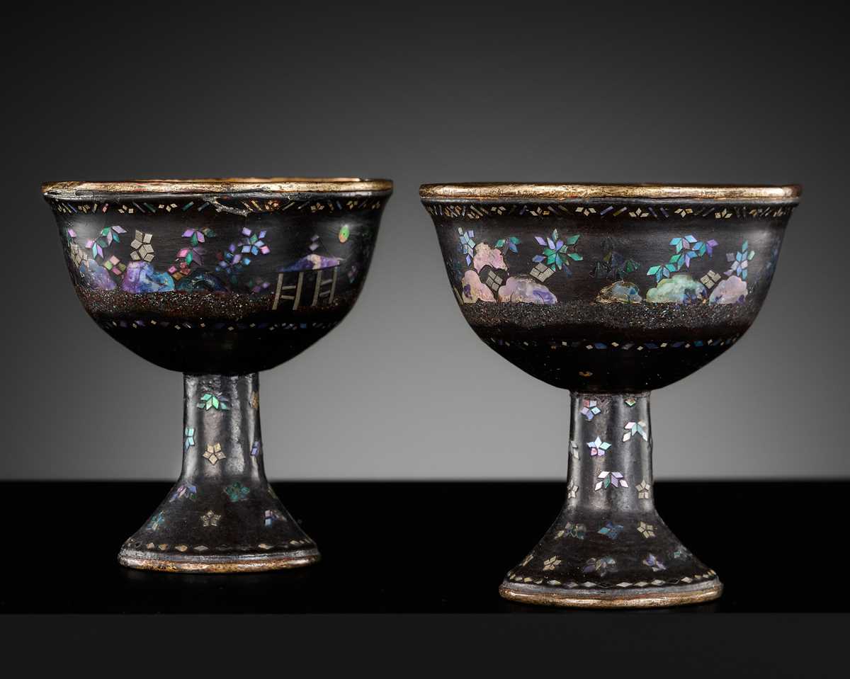 Lot 98 - A FINE PAIR OF LAC BURGAUTÉ STEM CUPS,
