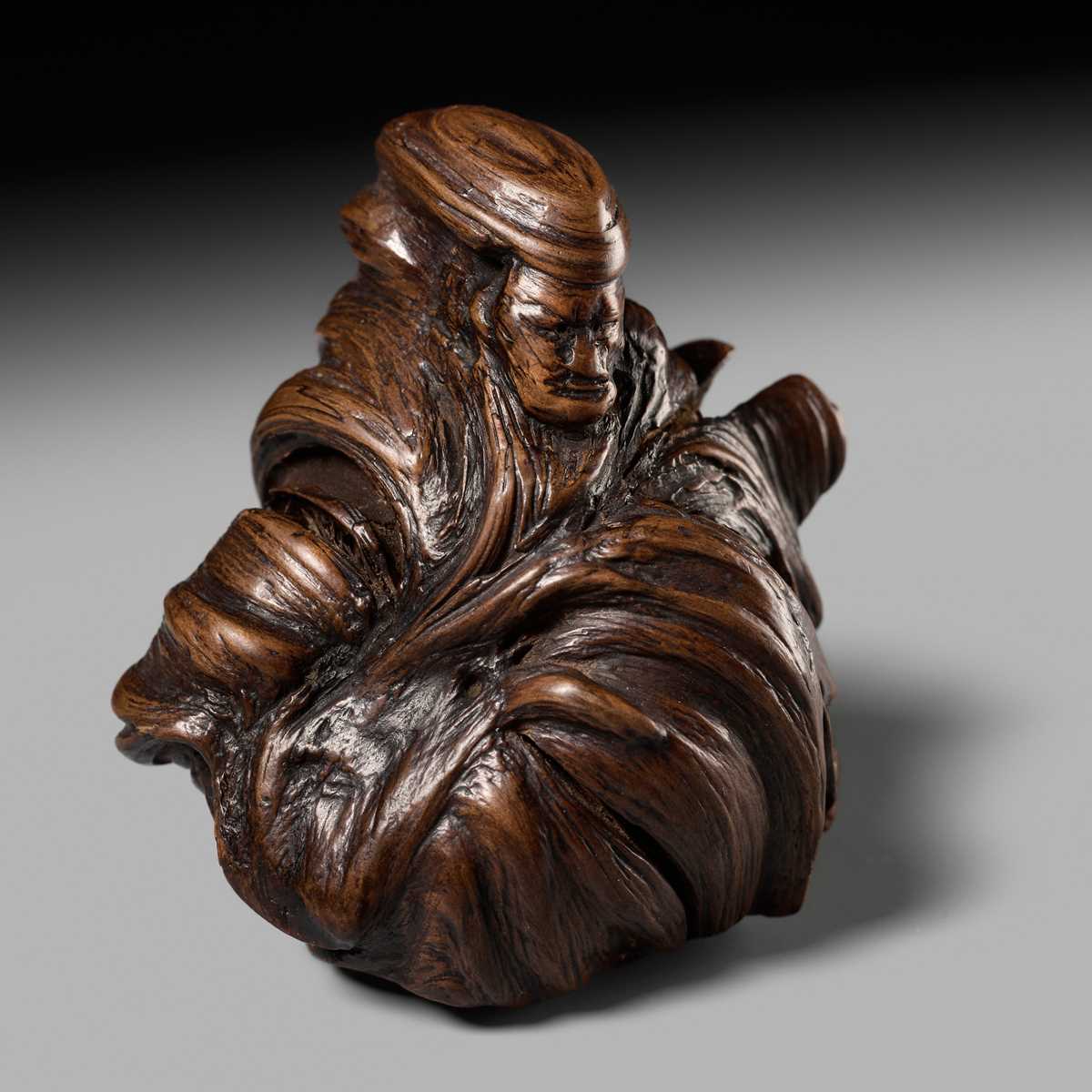 Lot 341 - A RARE ABSTRACT ROOTWOOD NETSUKE OF JUBOKKO