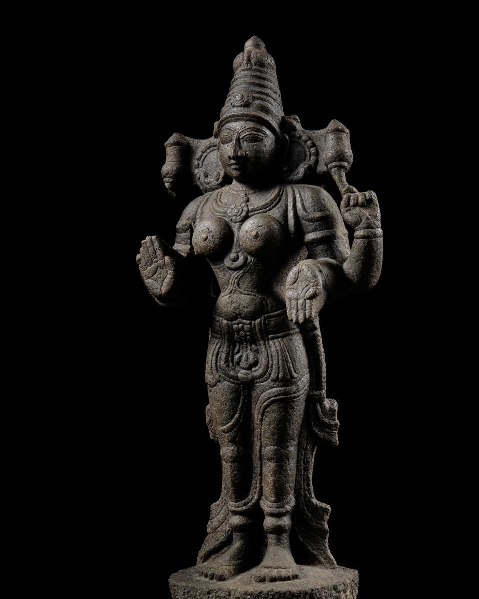 Lot 596 - A GRANITE FIGURE OF PARVATI, LATE CHOLA TO