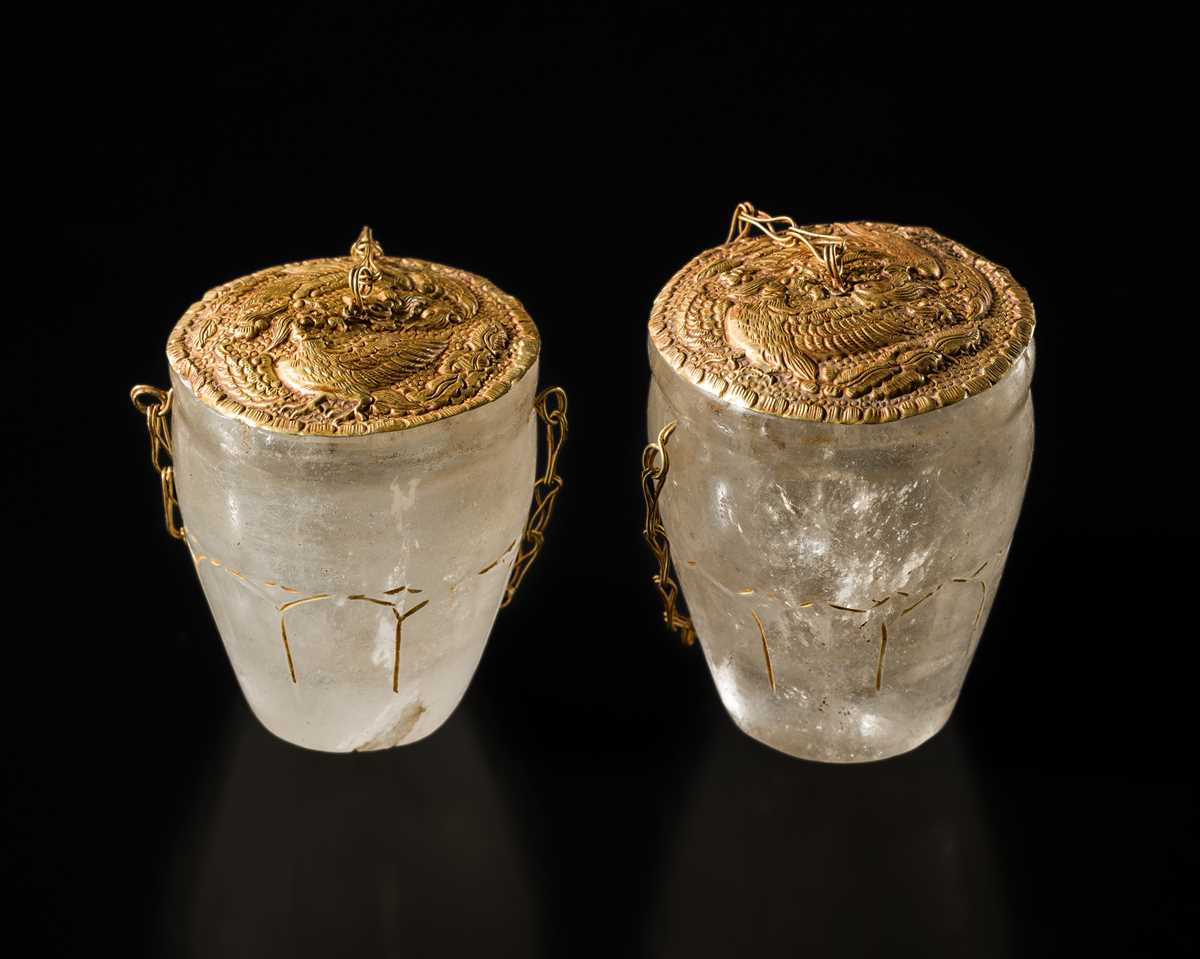 Lot 206 - A PAIR OF ROCK CRYSTAL CUPS WITH FINE GOLD