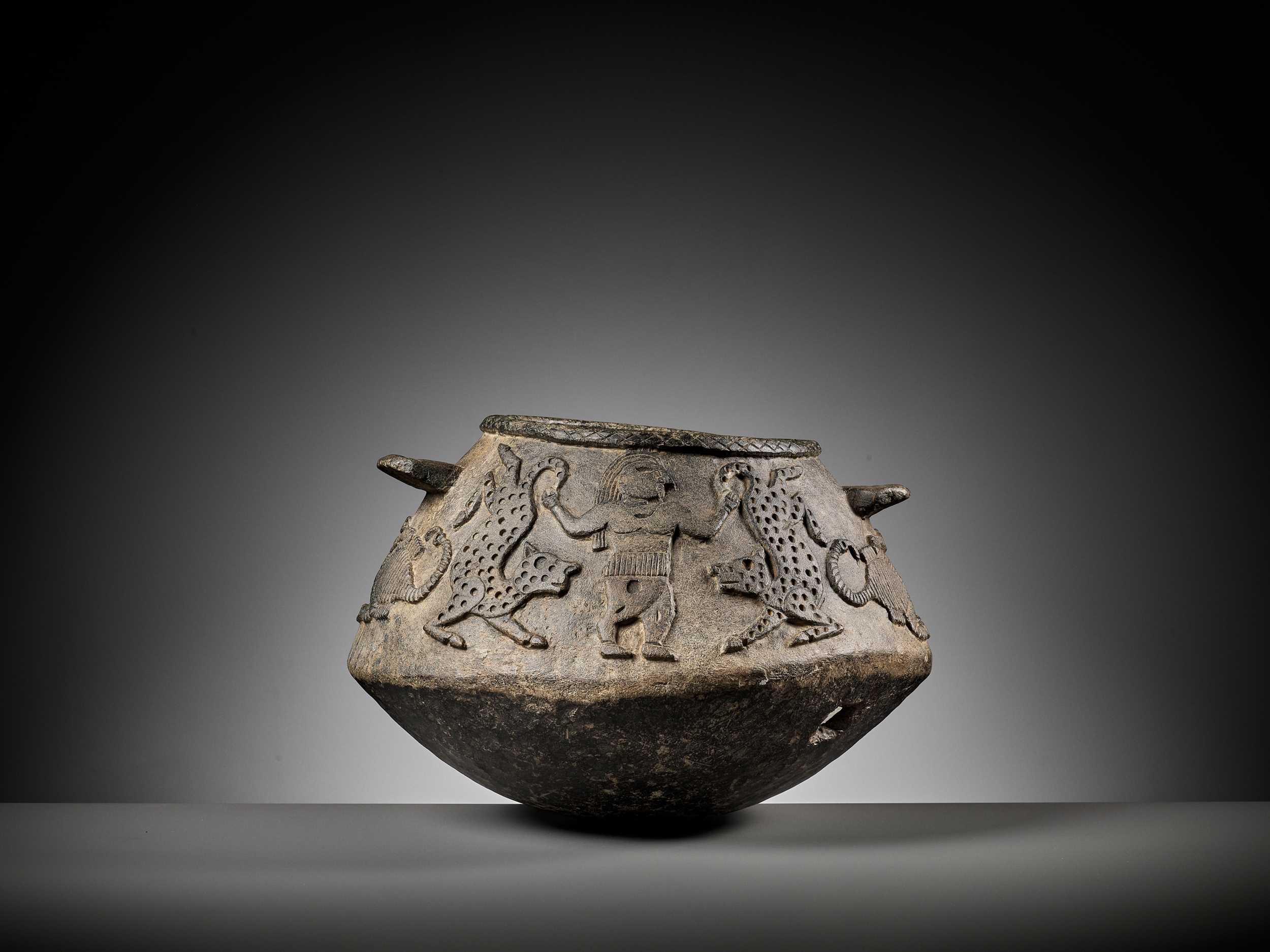 Lot 241 - A LARGE AND IMPORTANT ‘LEOPARD QUEEN’