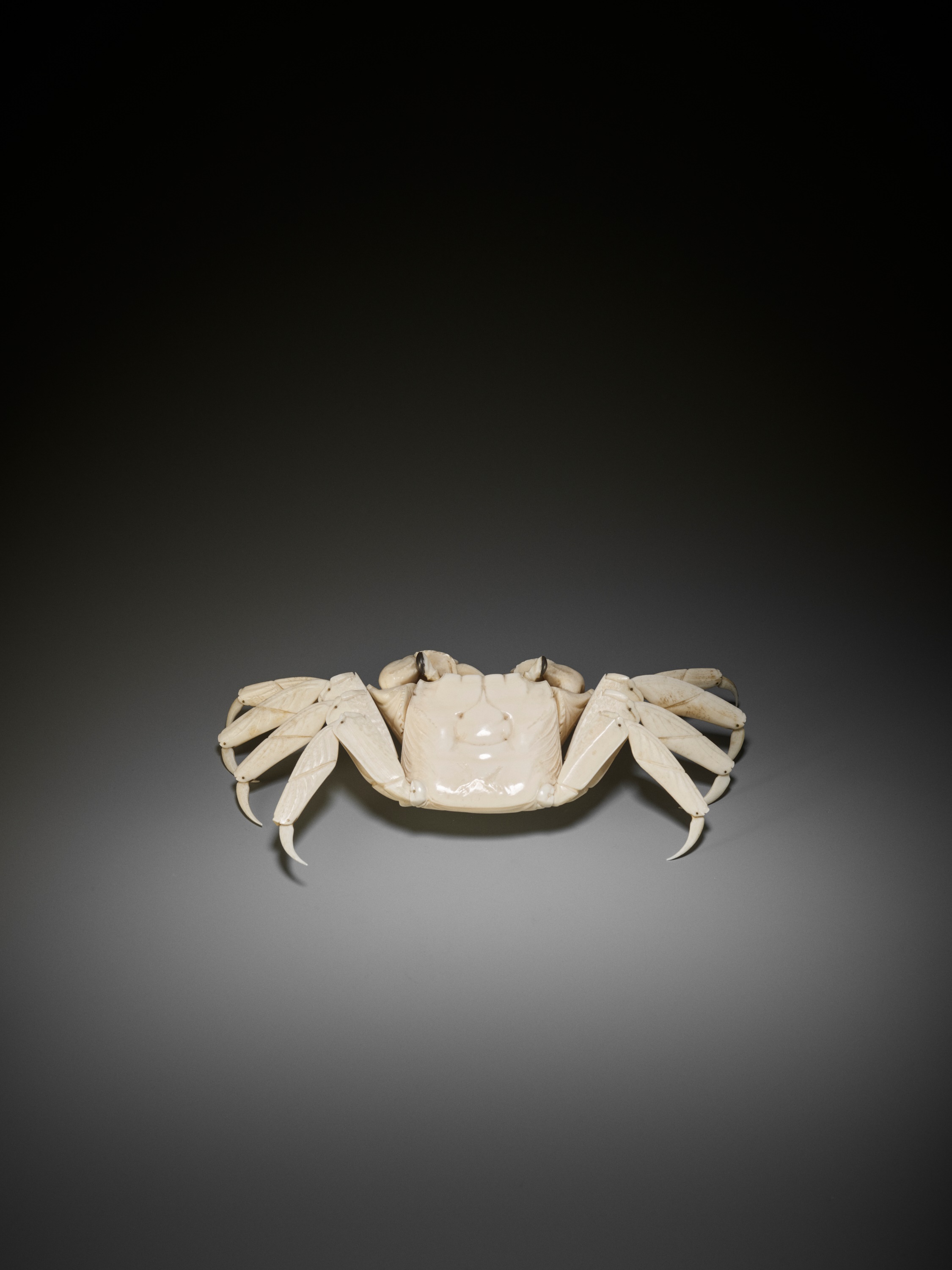 Lot 145 - A RARE ARTICULATED IVORY OKIMONO OF A CRAB