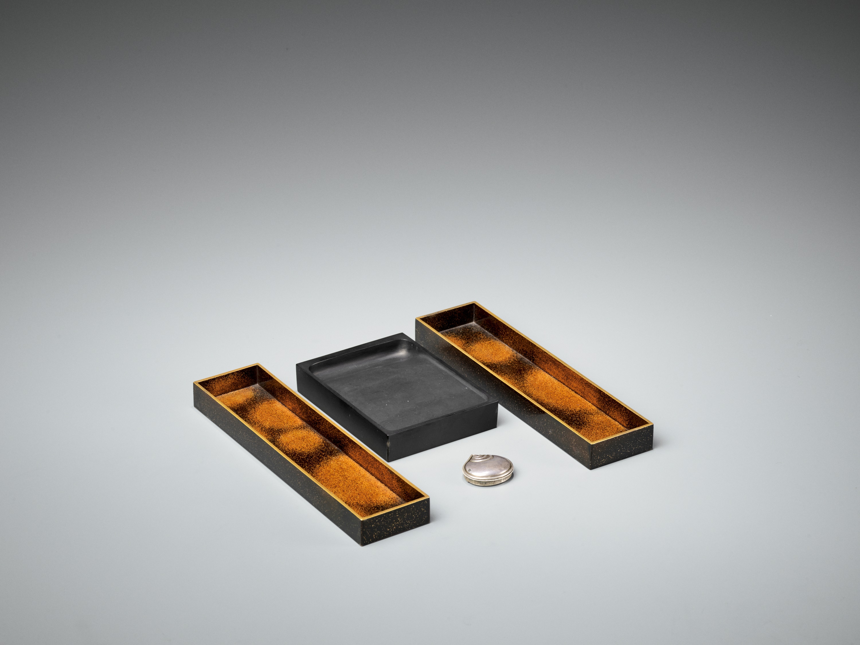 Lot 106 - A SUPERB ZESHIN-STYLE INLAID LACQUER