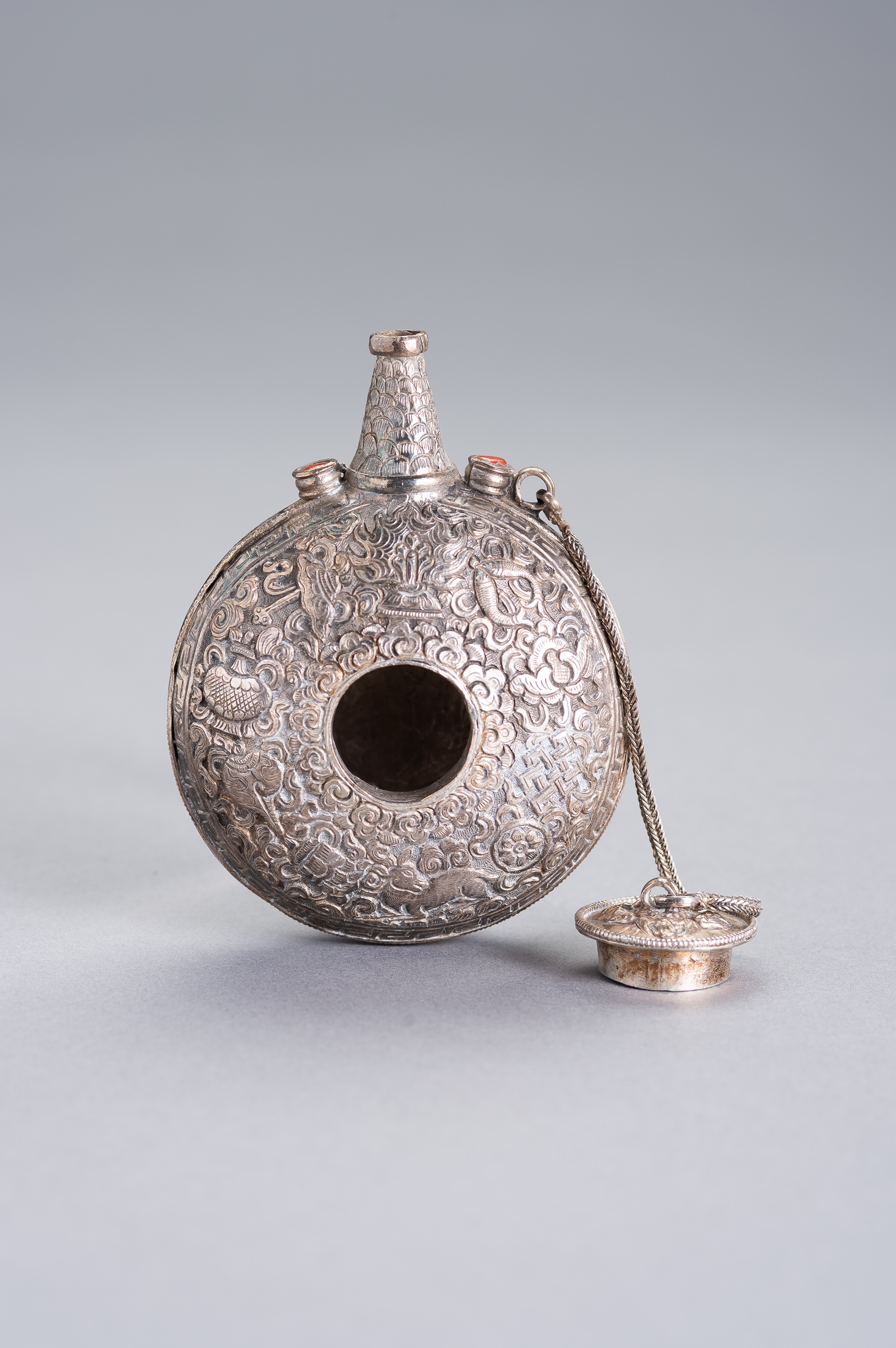 Lot 272 - A GUNPOWDER SILVER FLASK