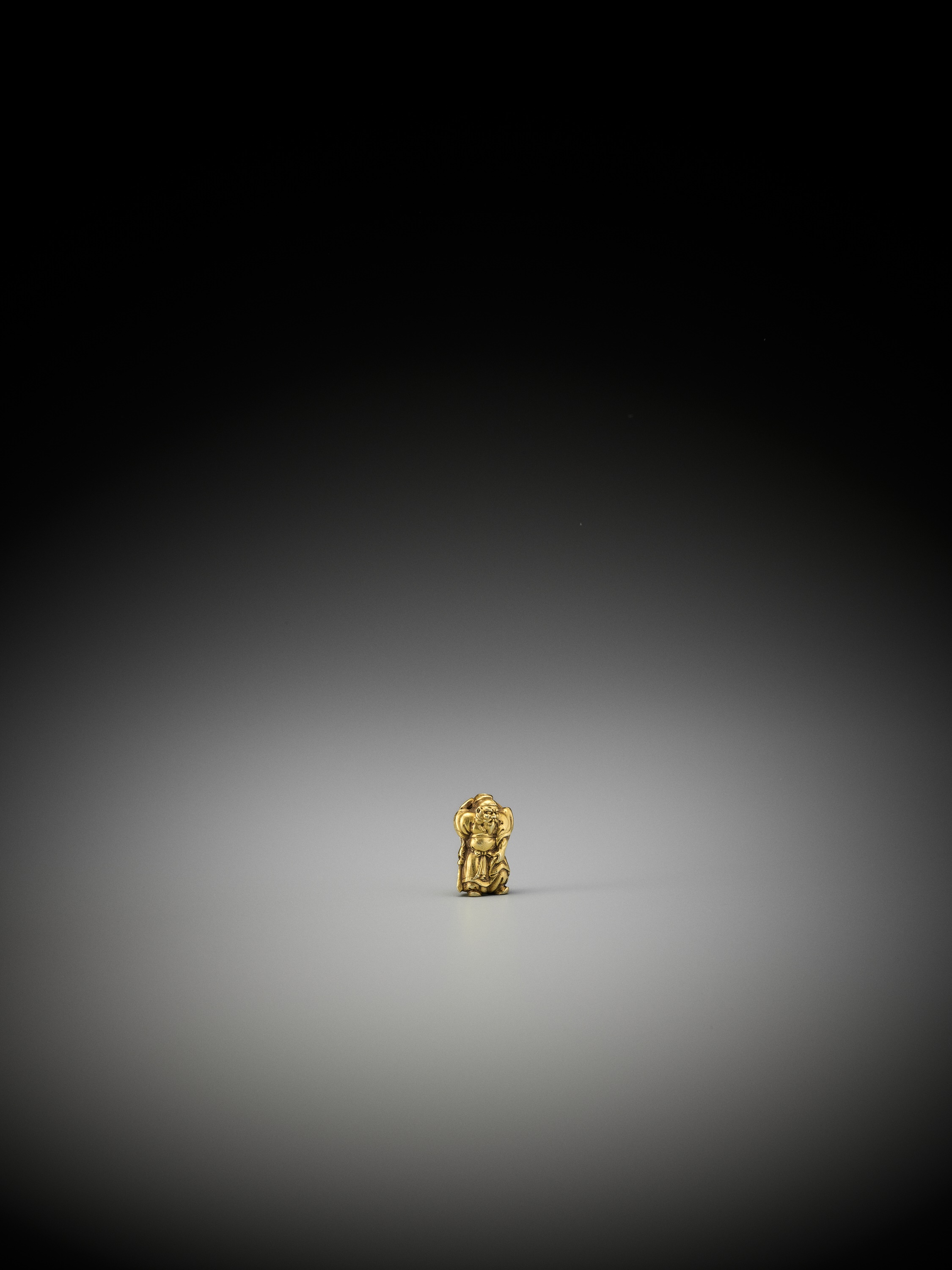 Lot 314 - RYUMIN: A VERY RARE SOLID GOLD OJIME OF