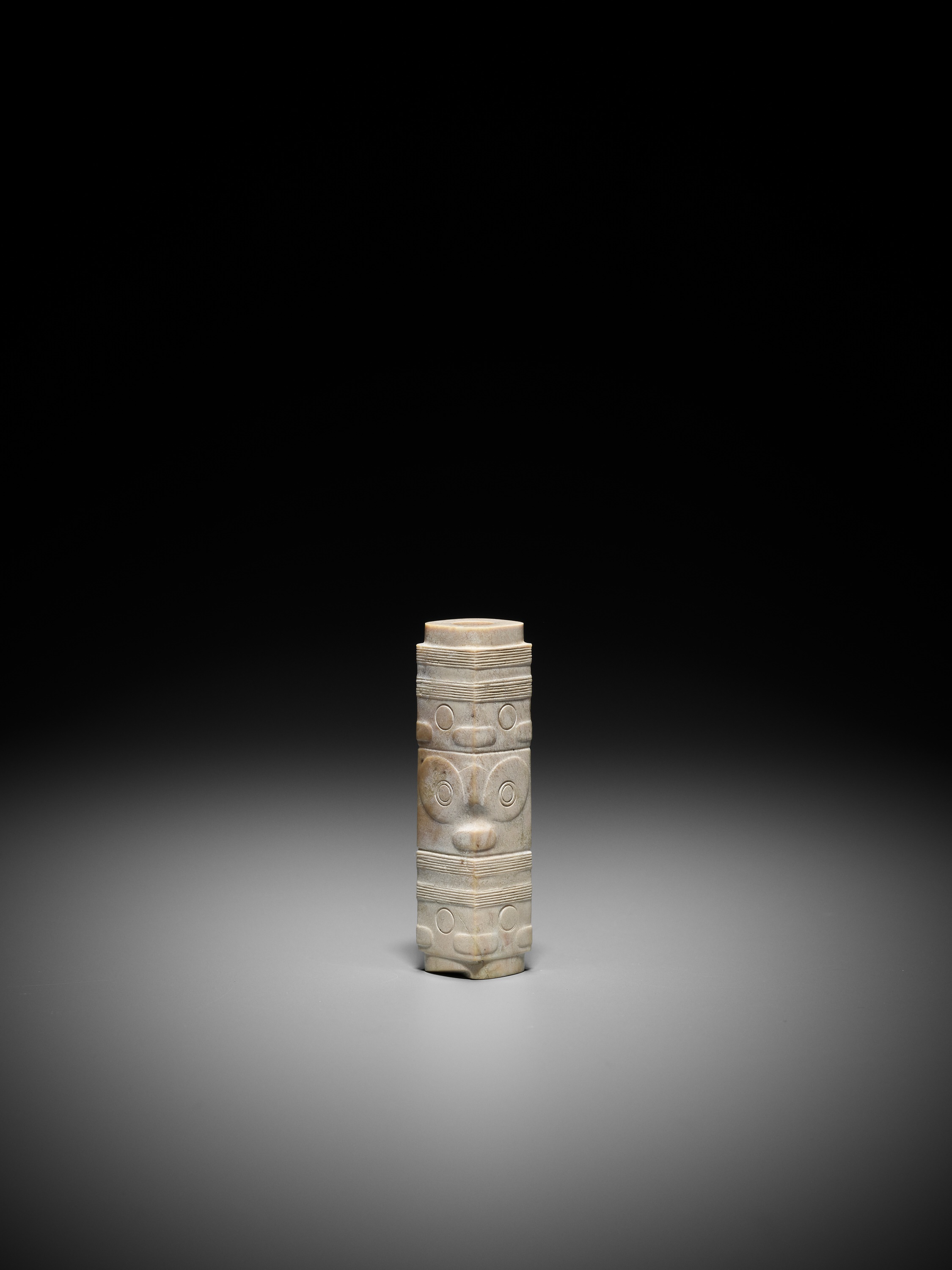 Lot 140 - A RARE JADE CONG-FORM BEAD, LIANGZHU CULTURE