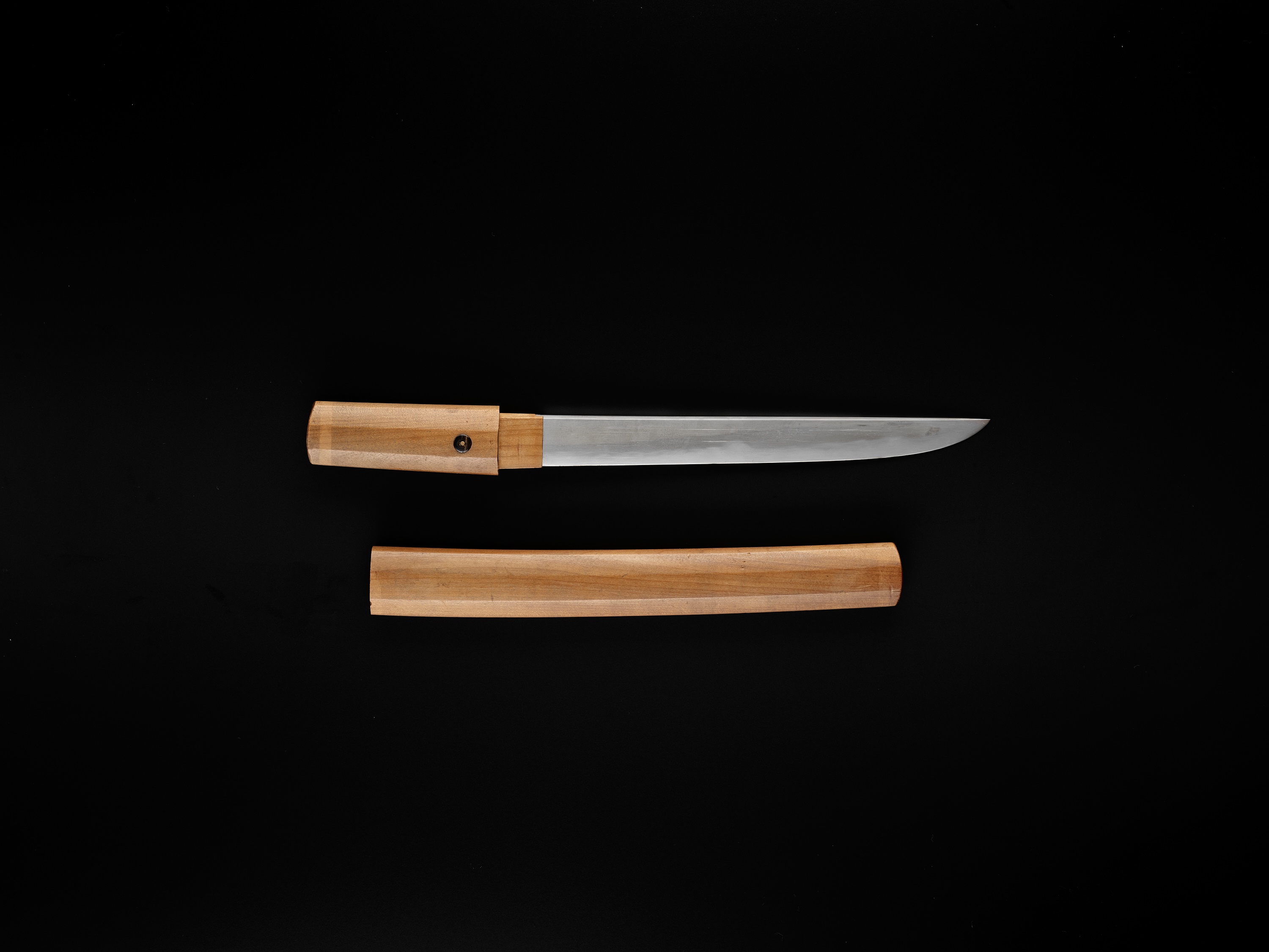 Lot 84 - A TANTO IN SHIRASAYA